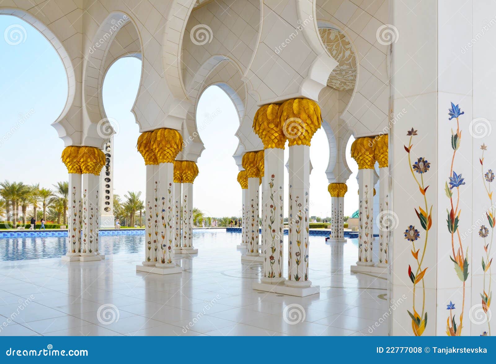 Jeque Zayed Mosque En Abu Dhabi, UAE Foto de archivo - Imagen de ...