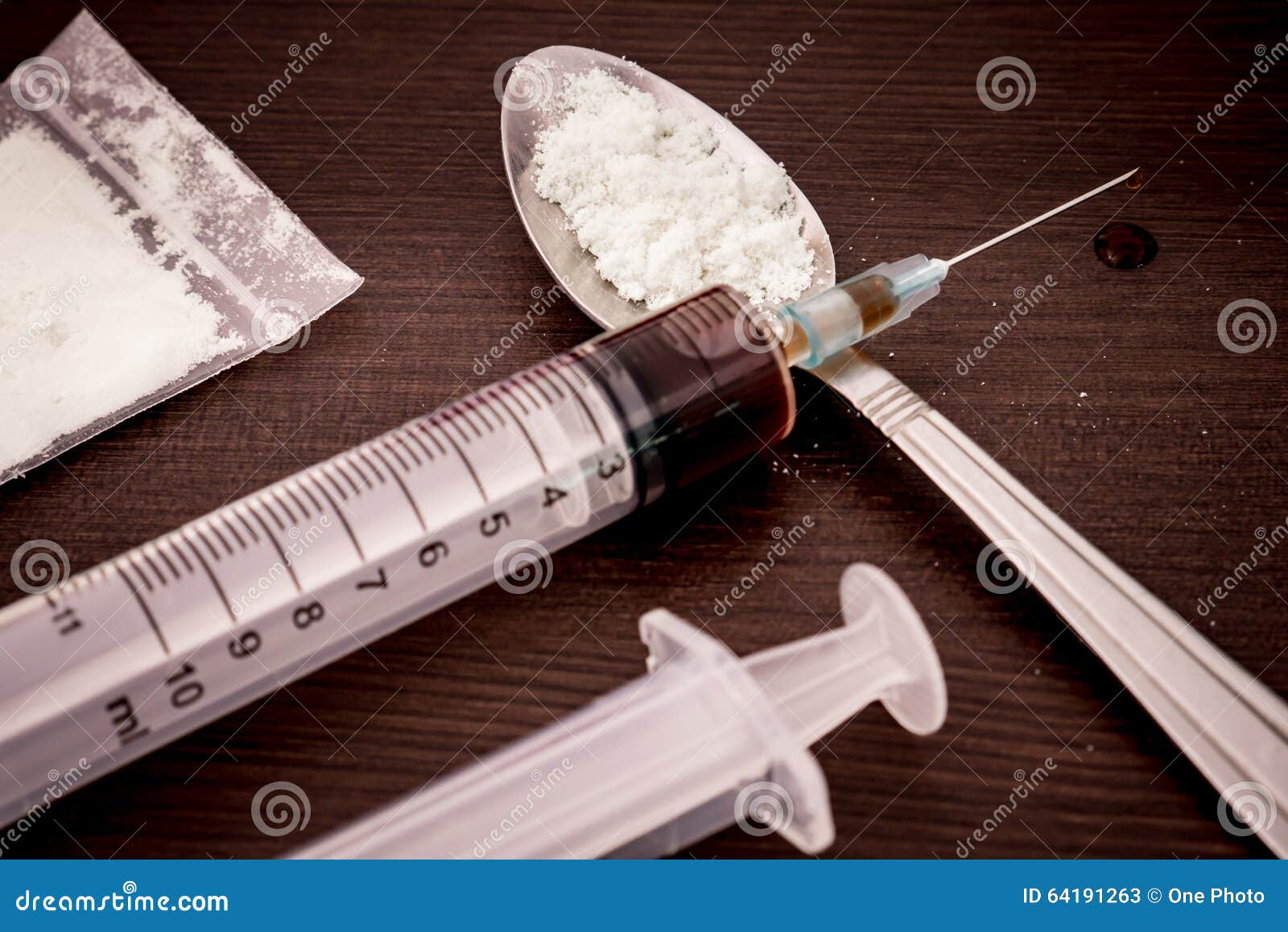 Jeringuilla de la droga imagen de archivo. Imagen de primer - 64191263