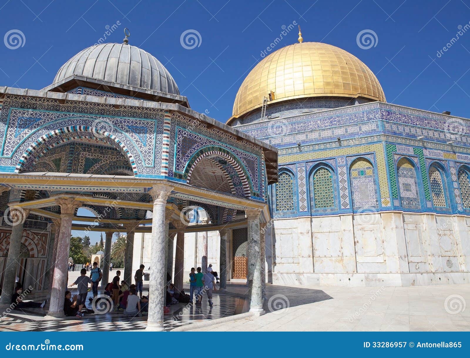 Jerusalem editorial photography. Image of goldendome - 33286957