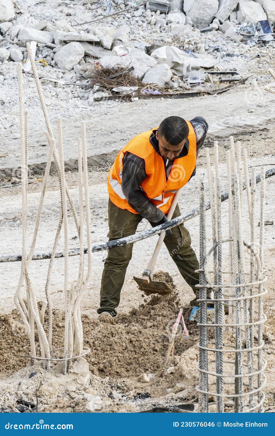 A Construction Worker editorial photo. Image of equipment - 230576046