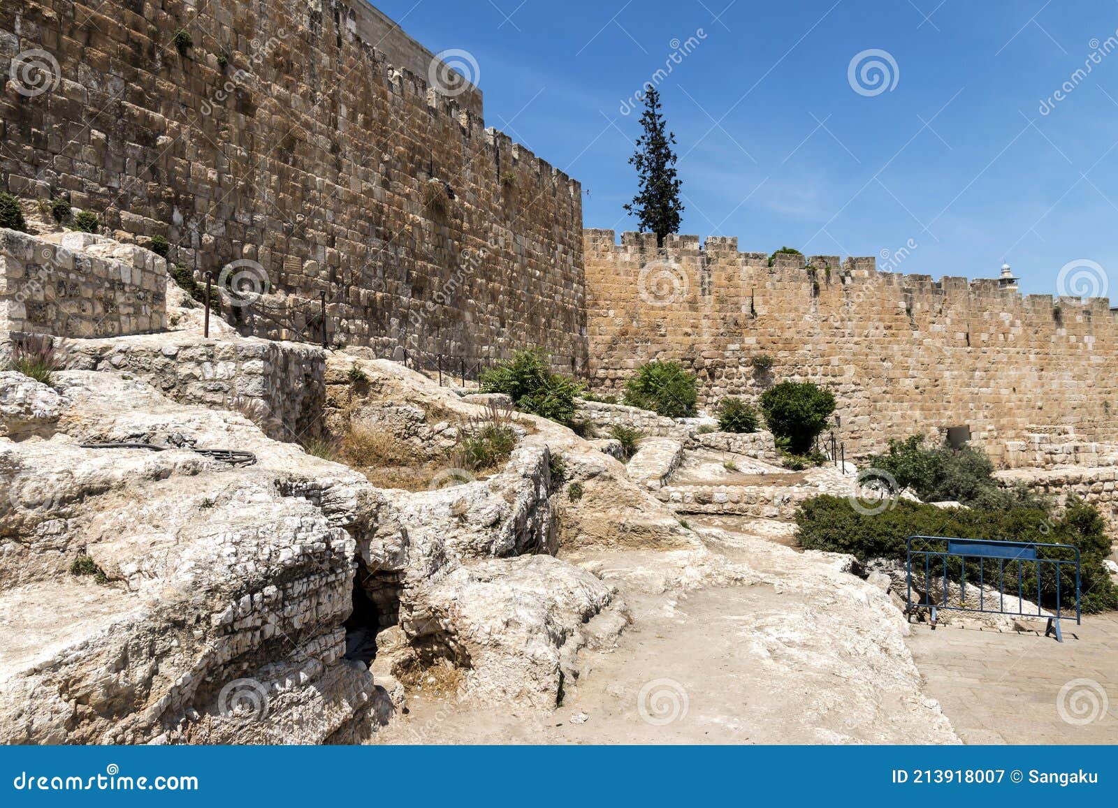 Jerusalem Old City Walls stock image. Image of christianity - 213918007