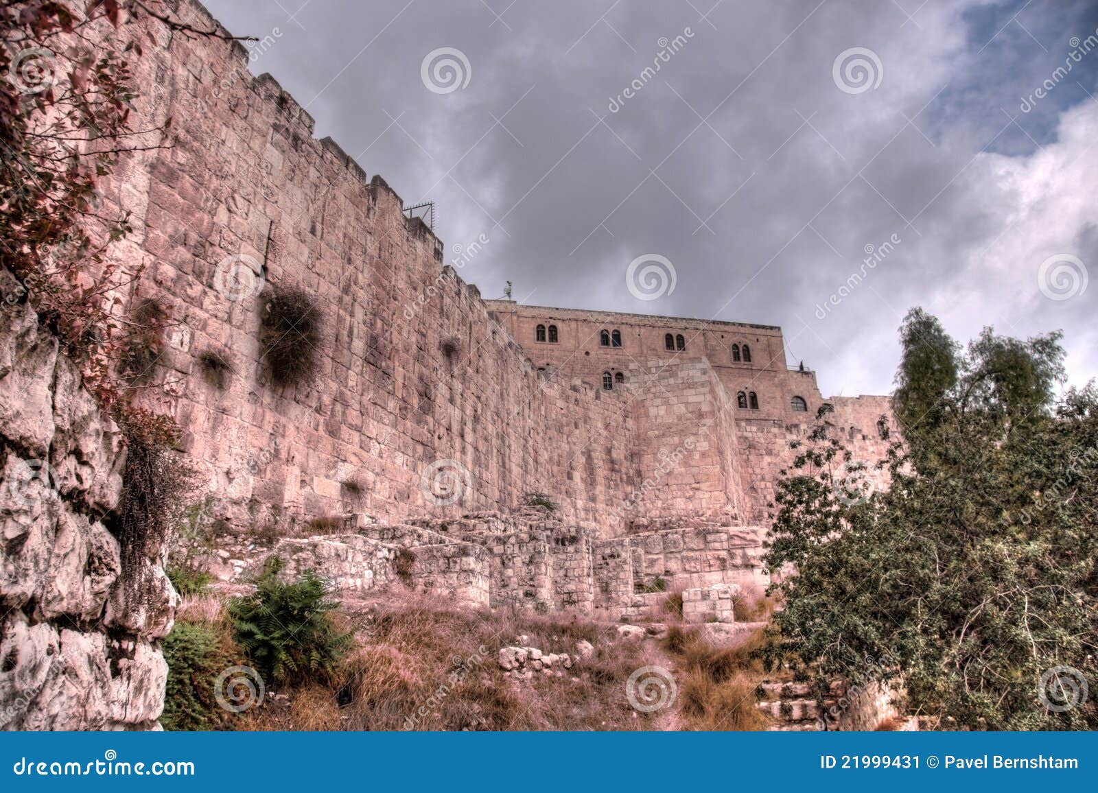 Jerusalem old city walls stock image. Image of bank, east - 21999431