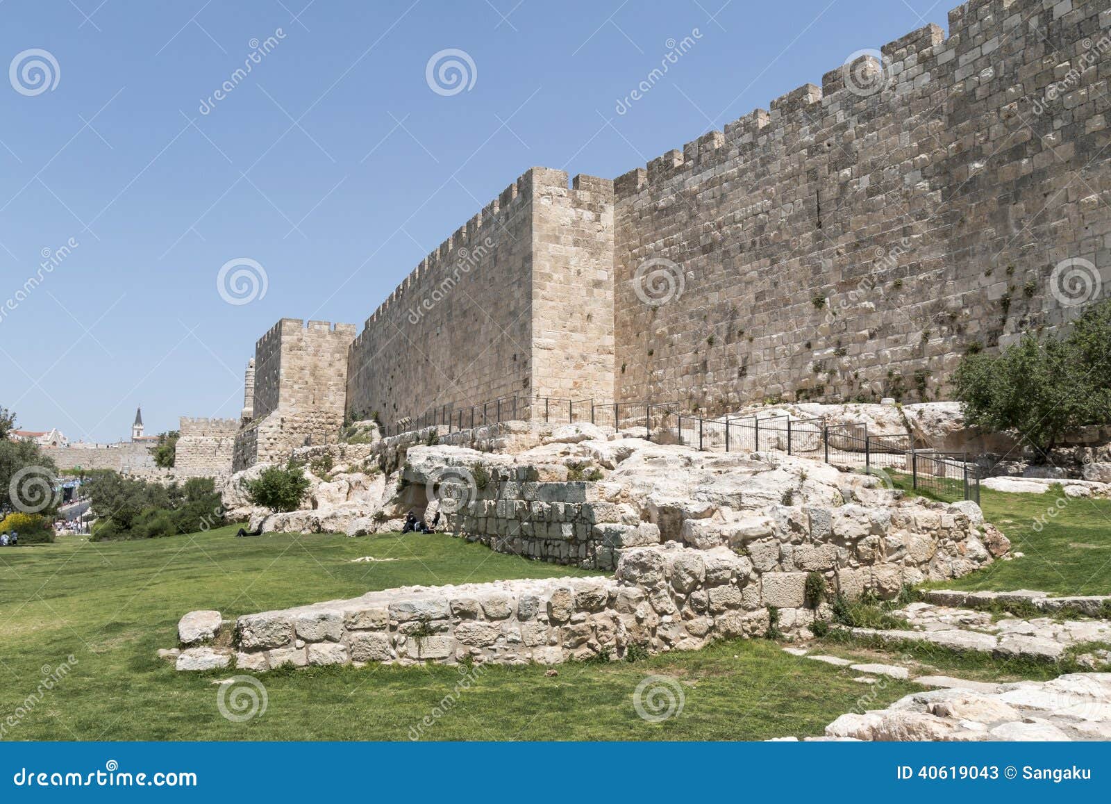 Jerusalem Old City Walls stock image. Image of jerusalem - 40619043