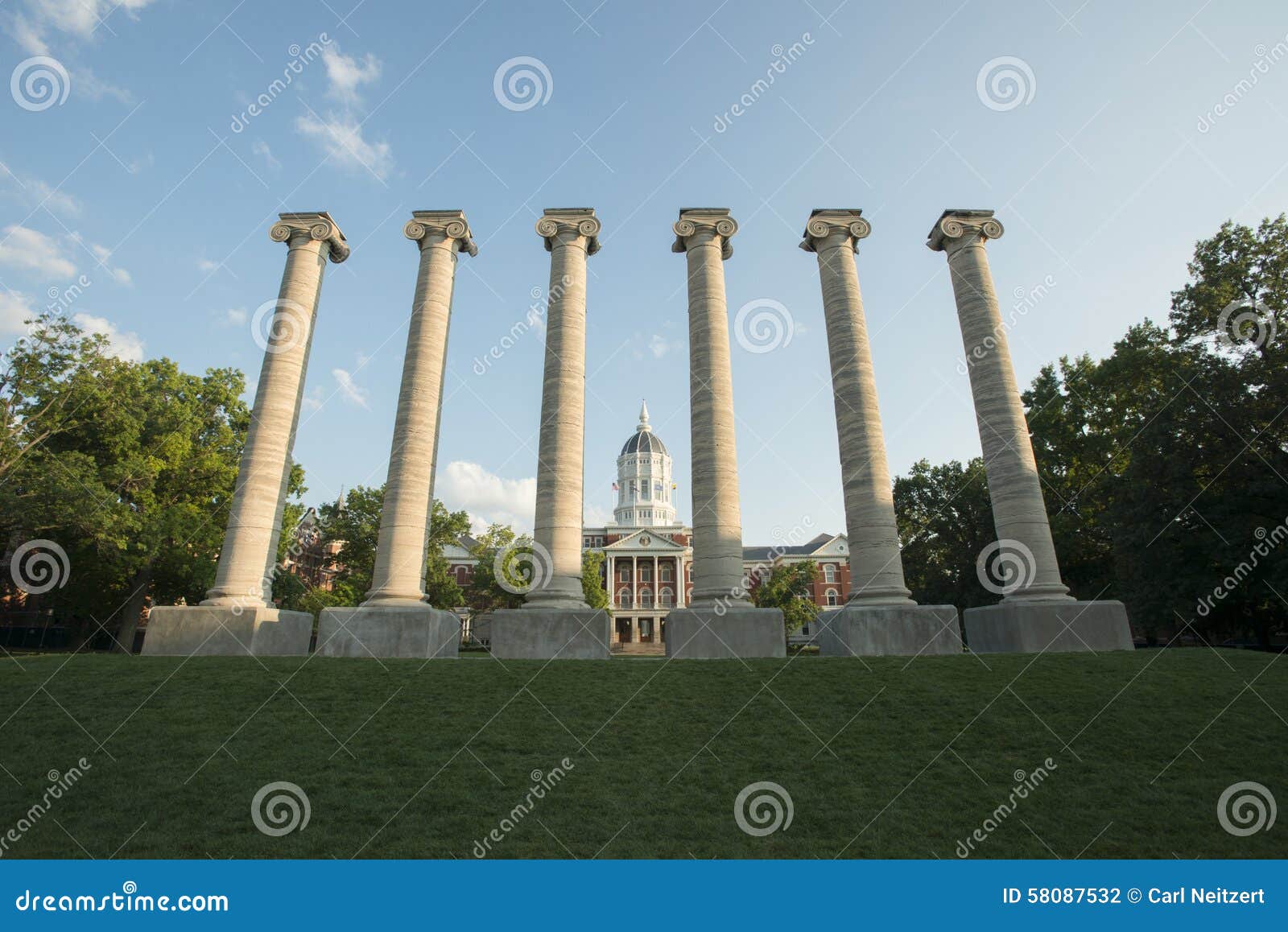 Mizzou Columns Wallpaper
