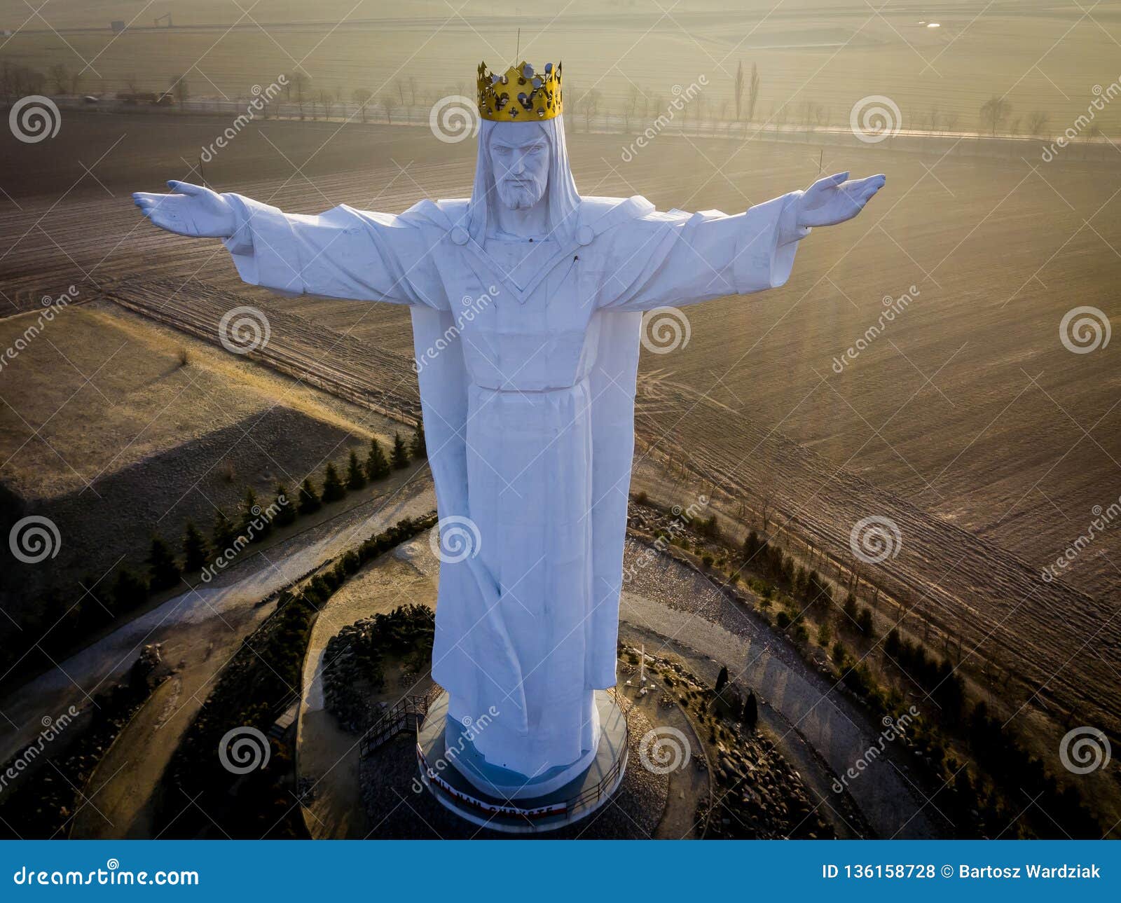 Jesus Christ el rey foto de archivo. Imagen de biblia - 136158728