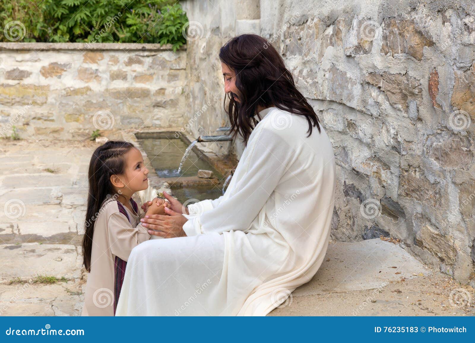 Jesus Que Reza Com Uma Menina Imagem de Stock - Imagem de santo, deus ...