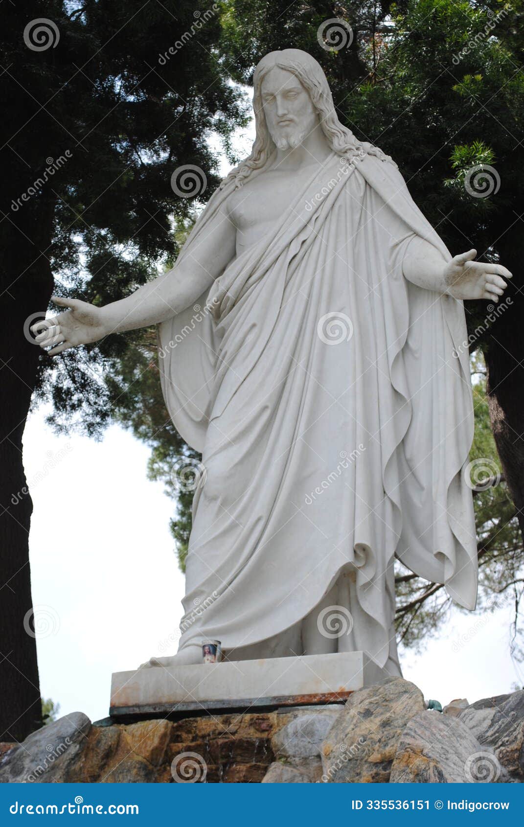 Jesus Statue Outdoor Altar Structure At Antipolo Cathedral In Rizal ...