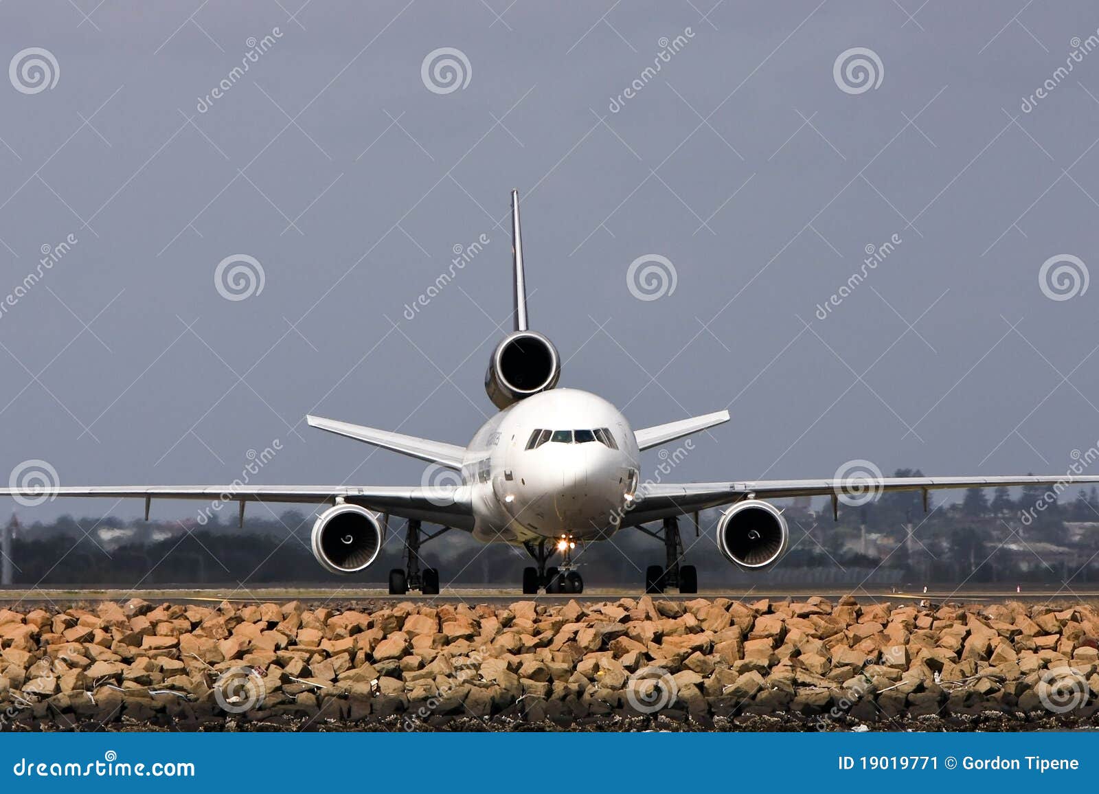 Jet airliner stock image. Image of wings, runway, cargo - 19019771
