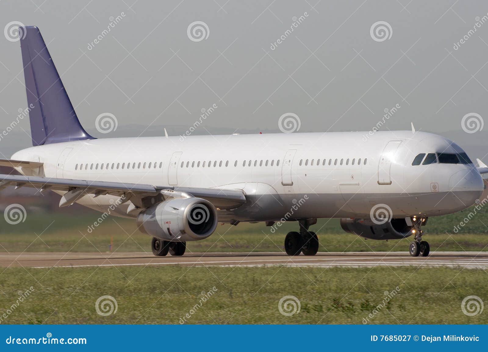 Jet airplane accelerating stock image. Image of airliner - 7685027