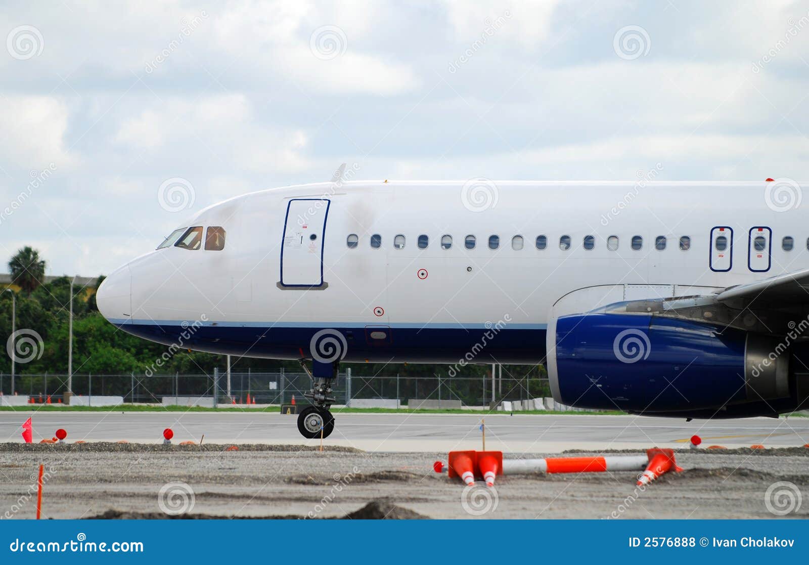 Jet airplane nose stock photo. Image of nose, piloting - 2576888