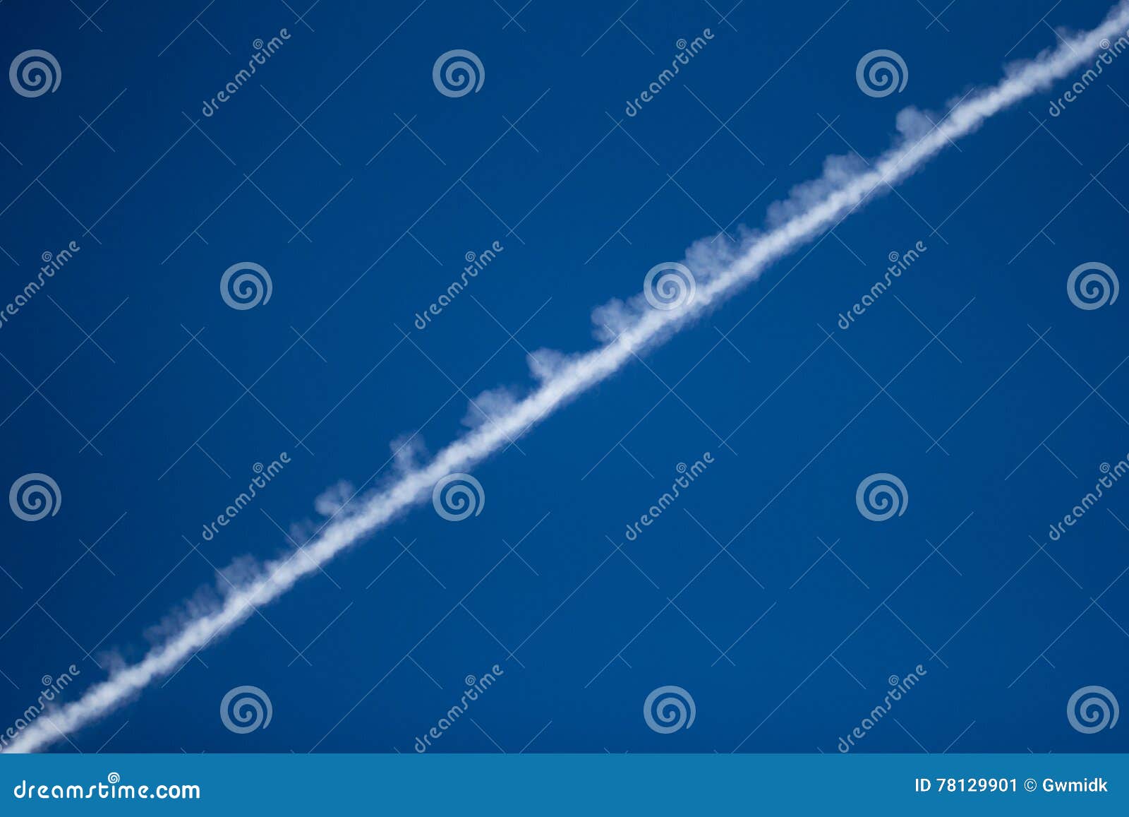 Jet Contrails stock image. Image of white, cross, center - 78129901