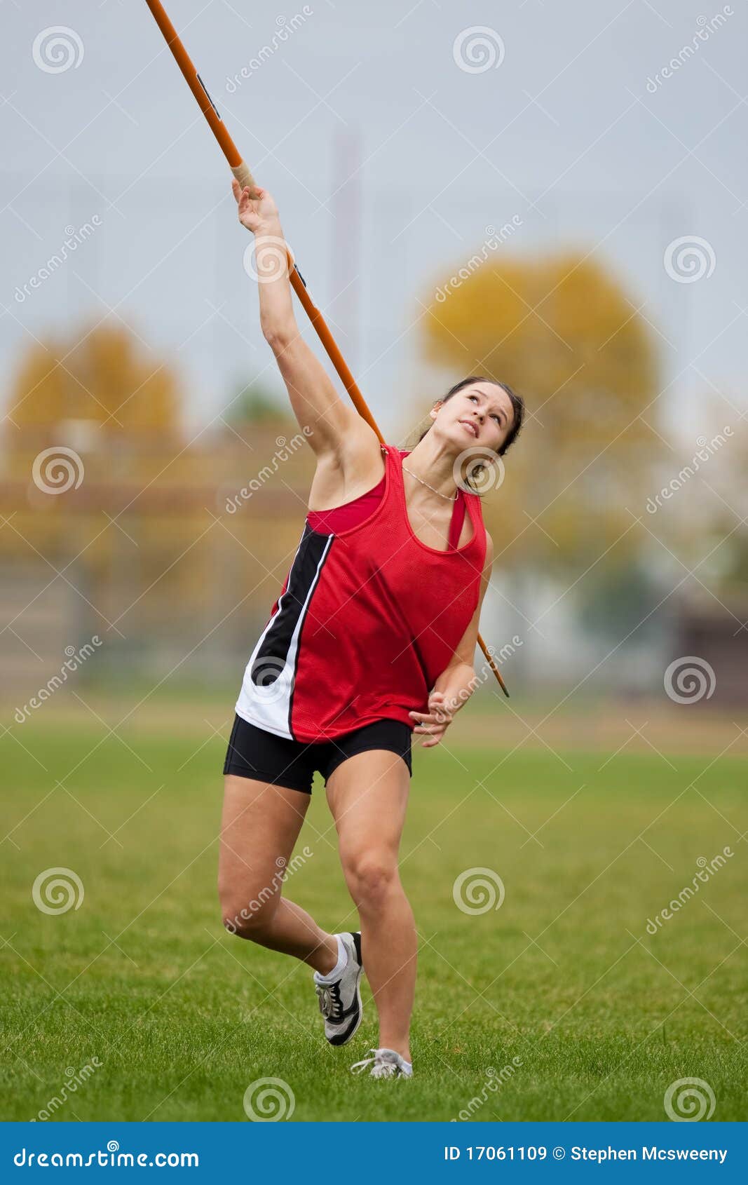 Jet de javelot image stock. Image du rouge, lance, formation - 17061109