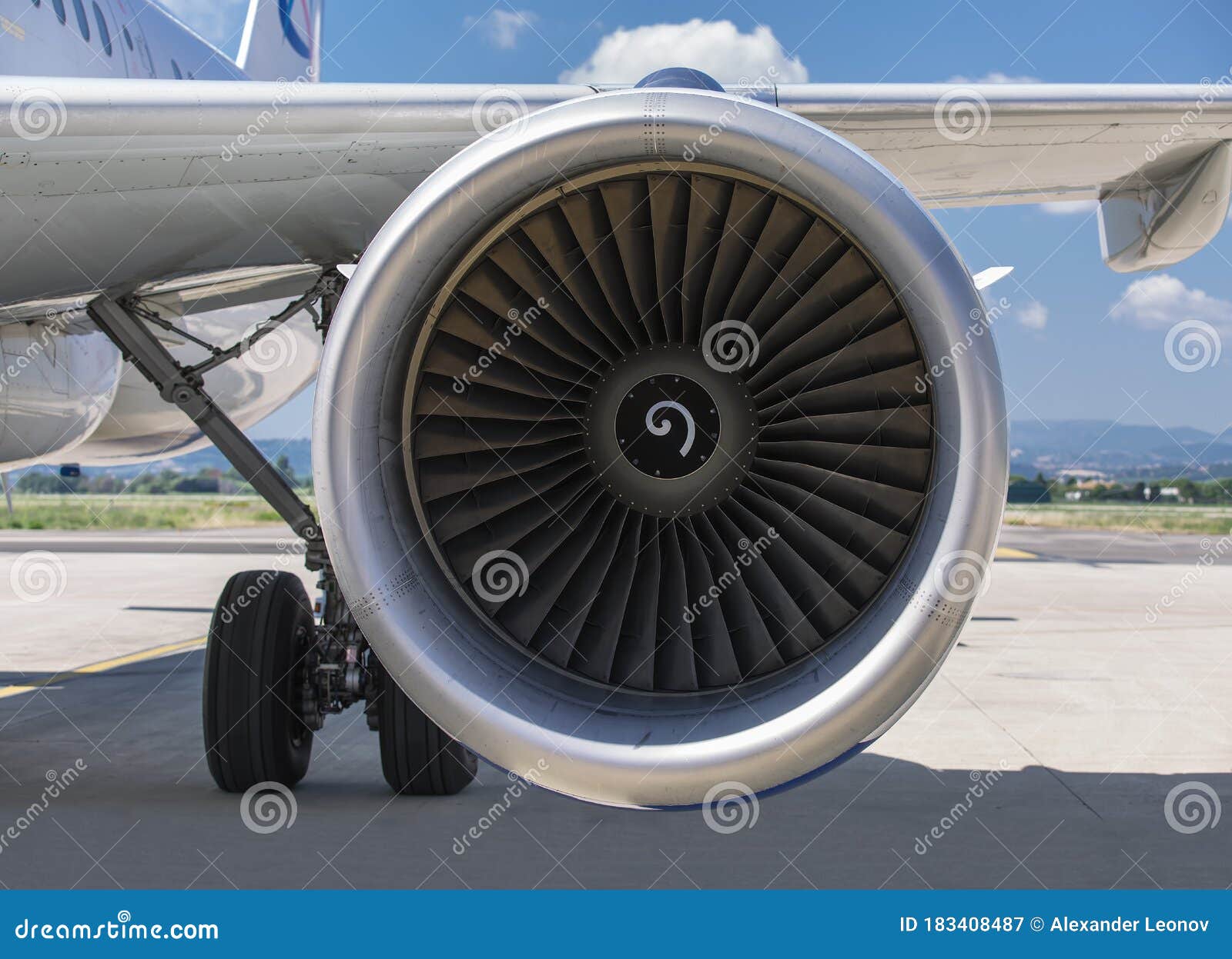 Jet engine editorial photography. Image of people, italy - 183408487