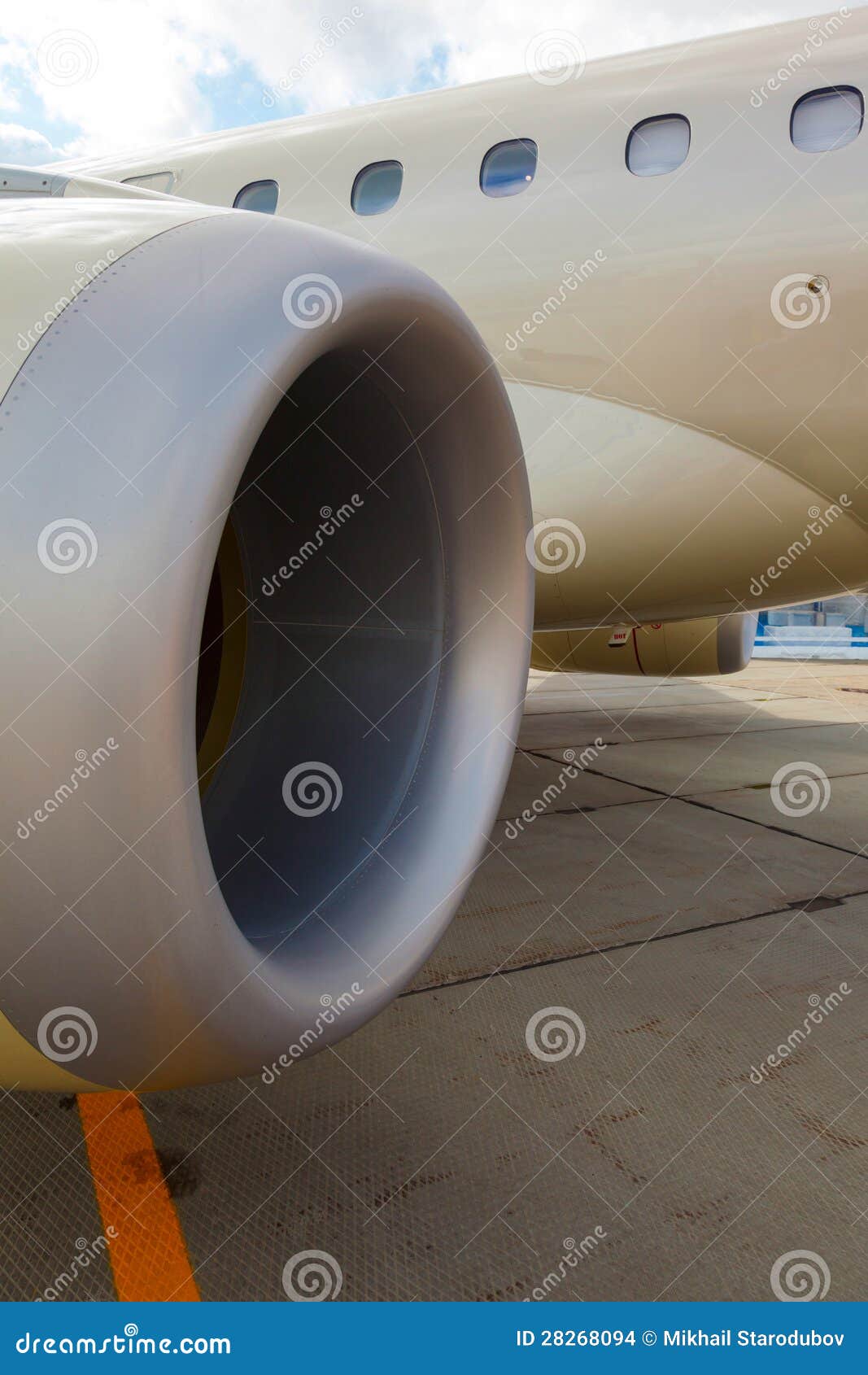 Jet engine passenger plane stock photo. Image of circle - 28268094