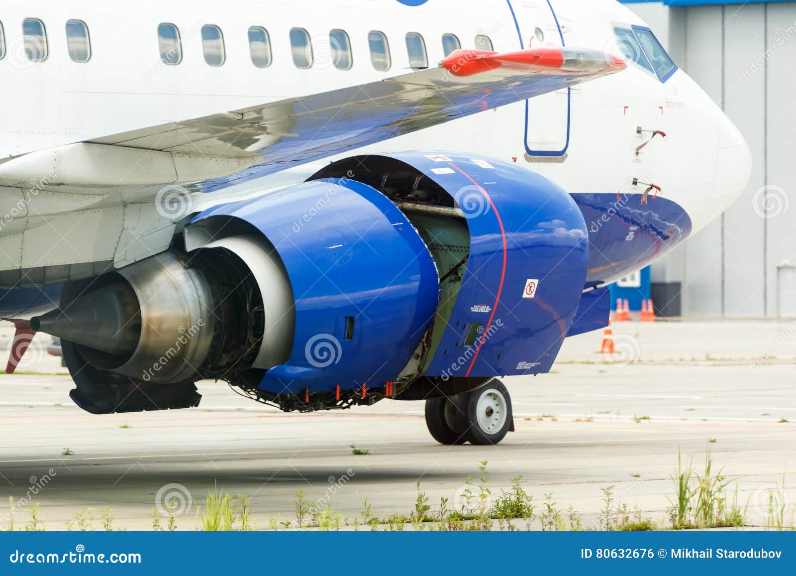 Jet engine passenger plane stock photo. Image of industrial - 80632676