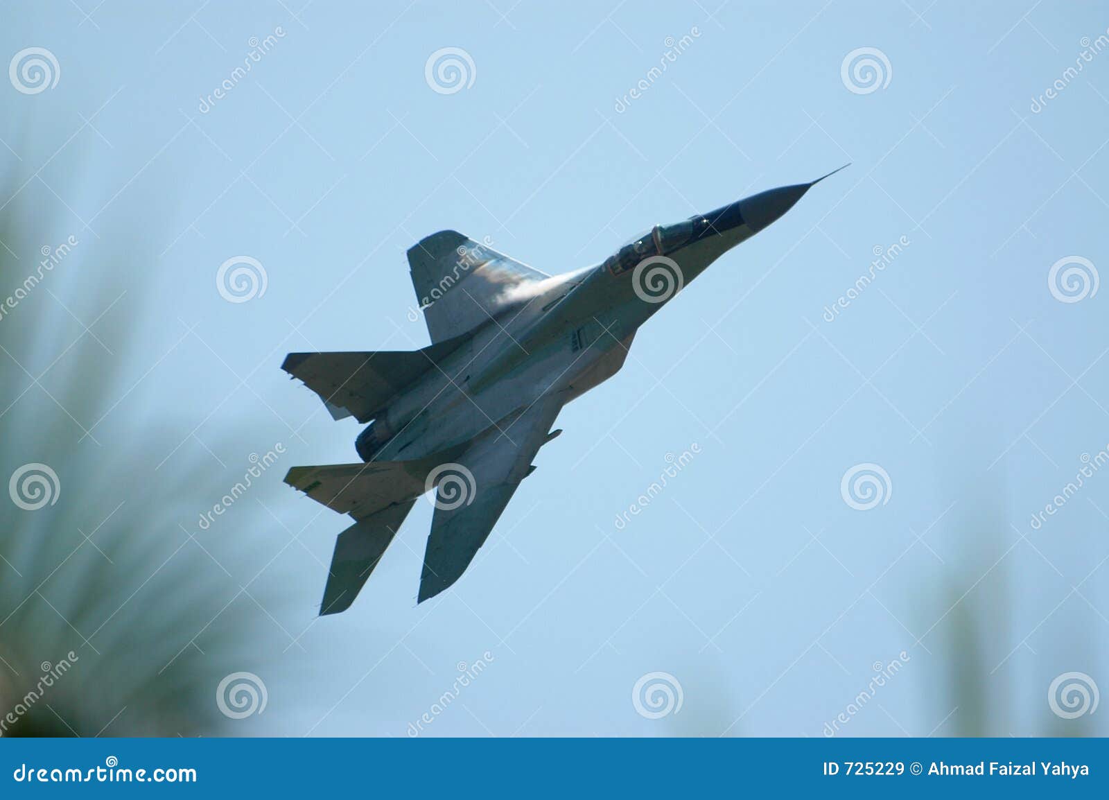 Jet fighter stock image. Image of manoeuvres, burst, tomcat - 725229