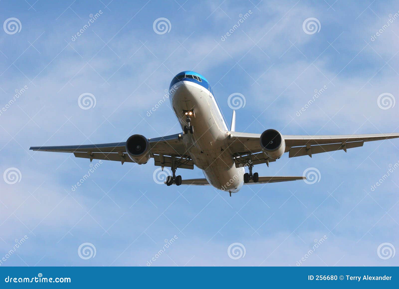 Jet on Final Approach stock photo. Image of vacation, aviation - 256680