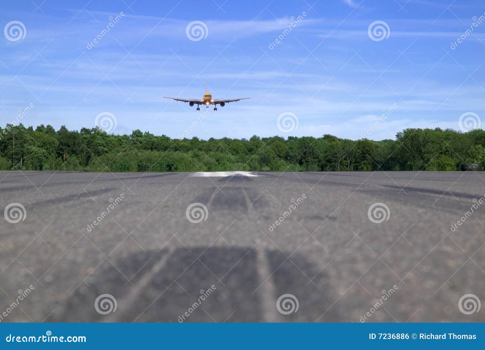 Jet landing stock photo. Image of jumbo, aircraft, airfield - 7236886