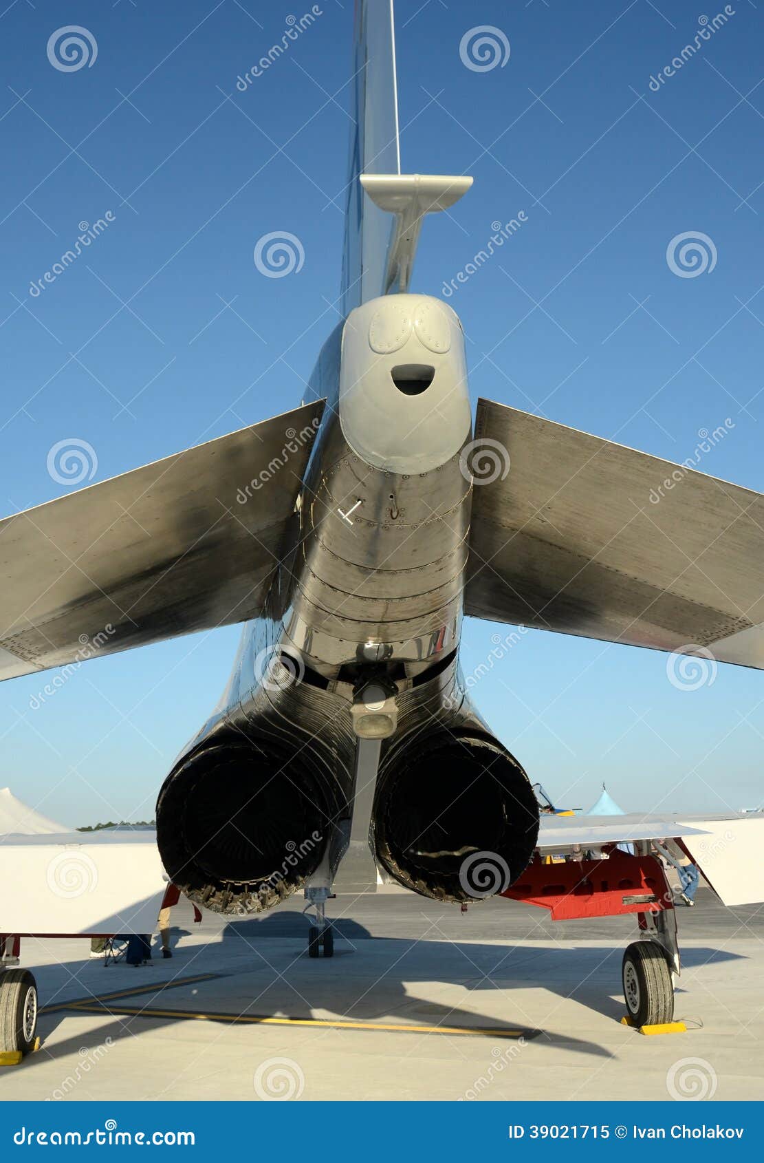 Jetfighter rear view stock image. Image of airfield, aircraft - 39021715