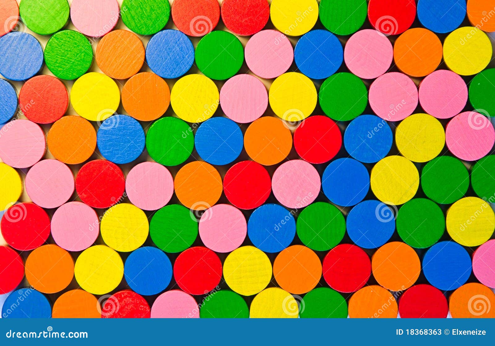 Jetons En Bois Ronds Colorés Image stock - Image du morceaux, loisirs ...