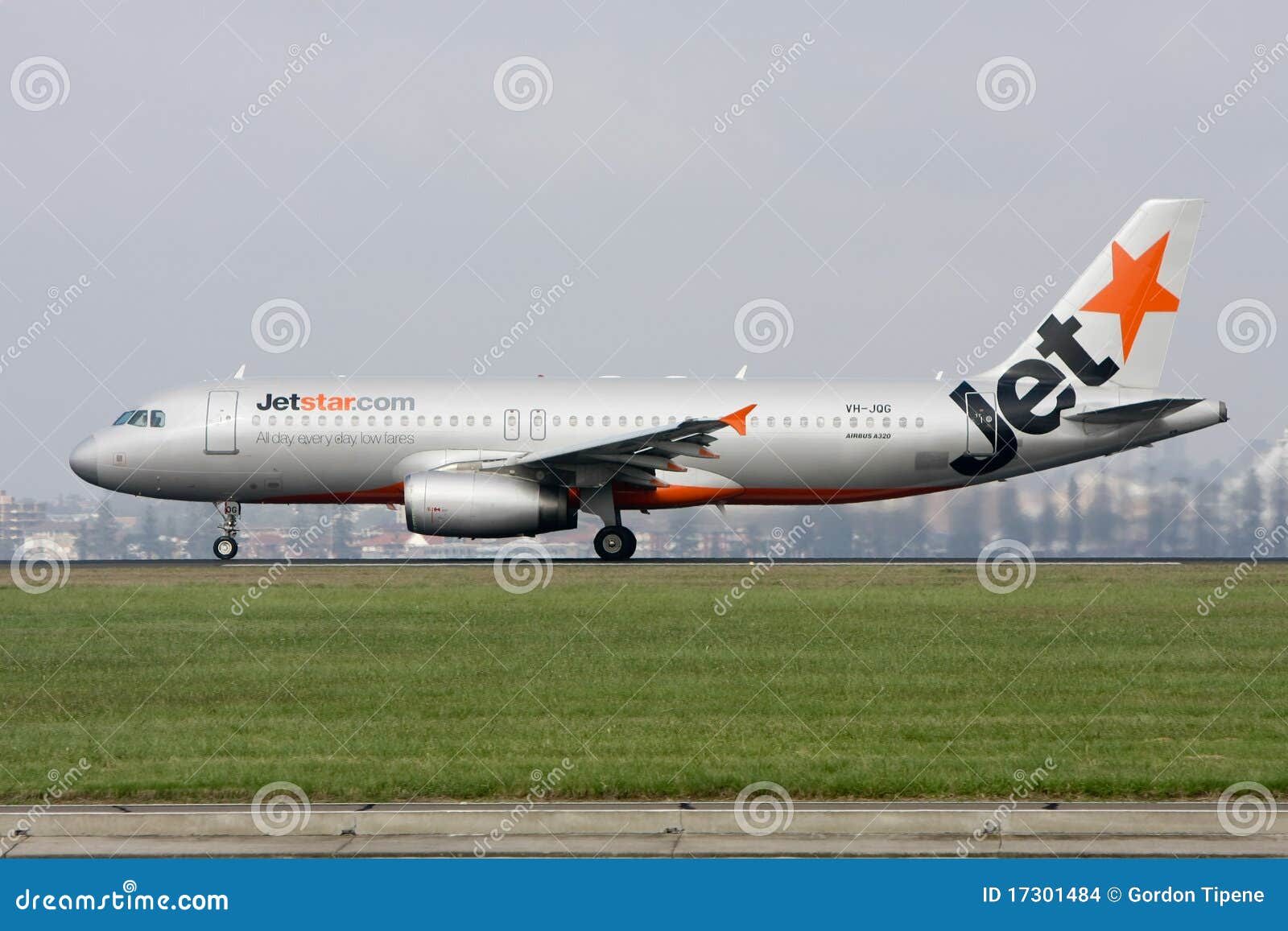 Jetstar Airbus A320 on the Runway. Editorial Stock Image - Image of ...