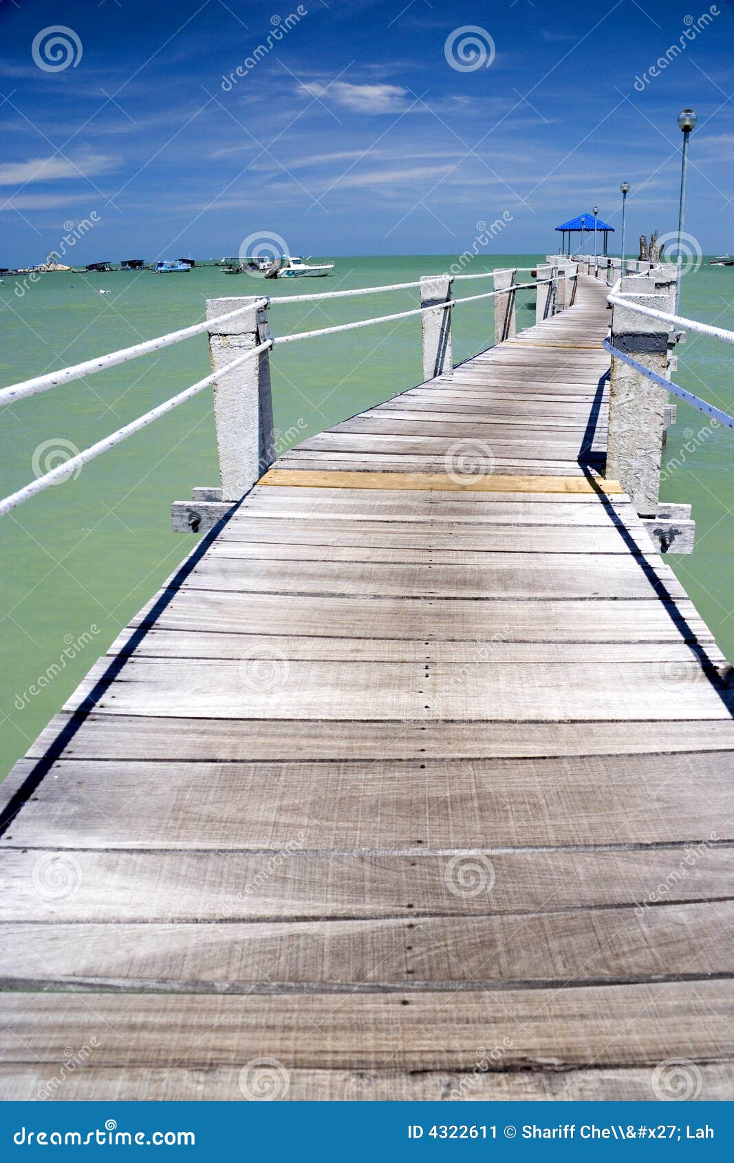 Jetty and Beautiful Sea stock image. Image of islands - 4322611