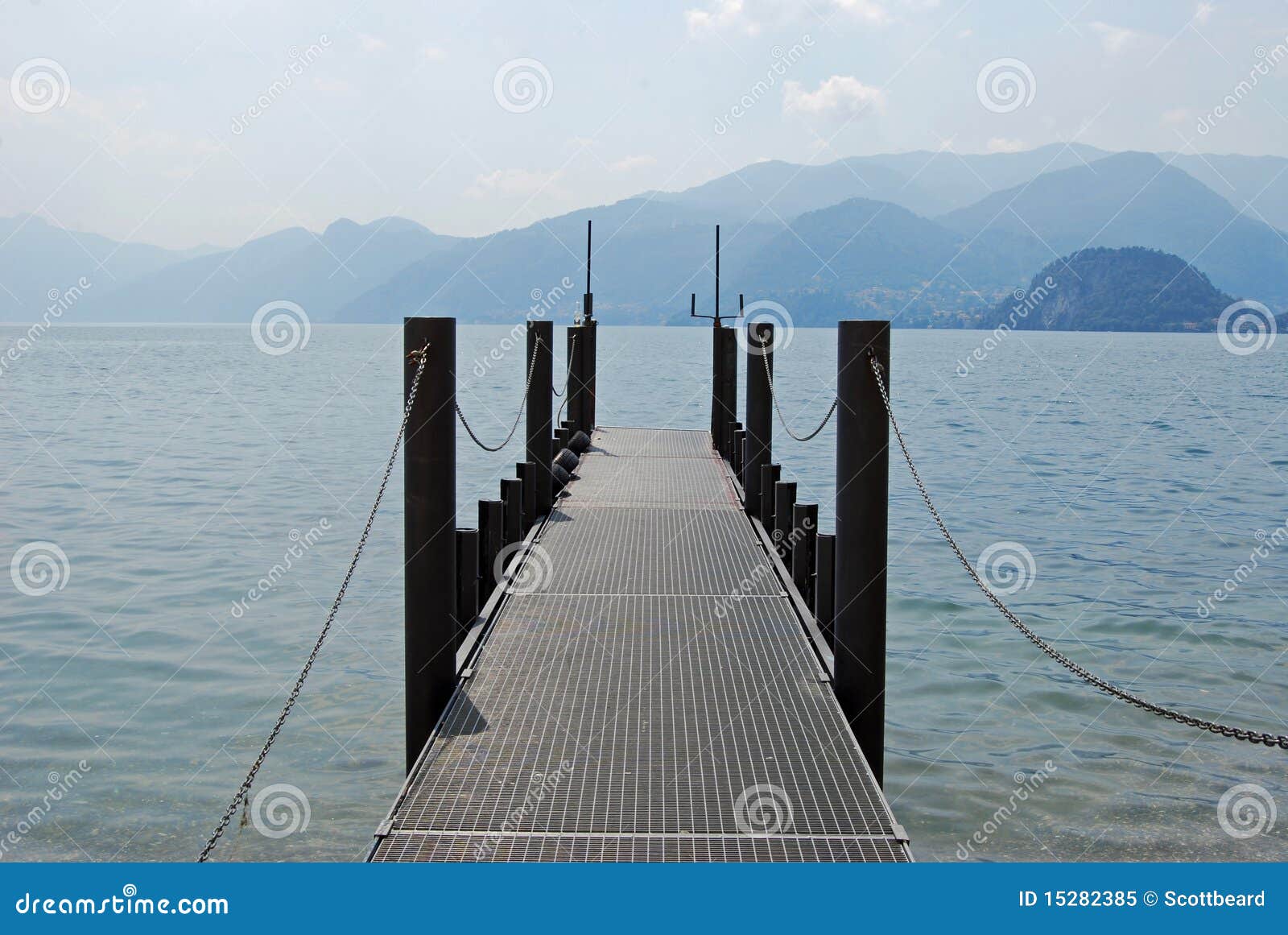 Jetty on Lake Como, Italy stock image. Image of mountain - 15282385