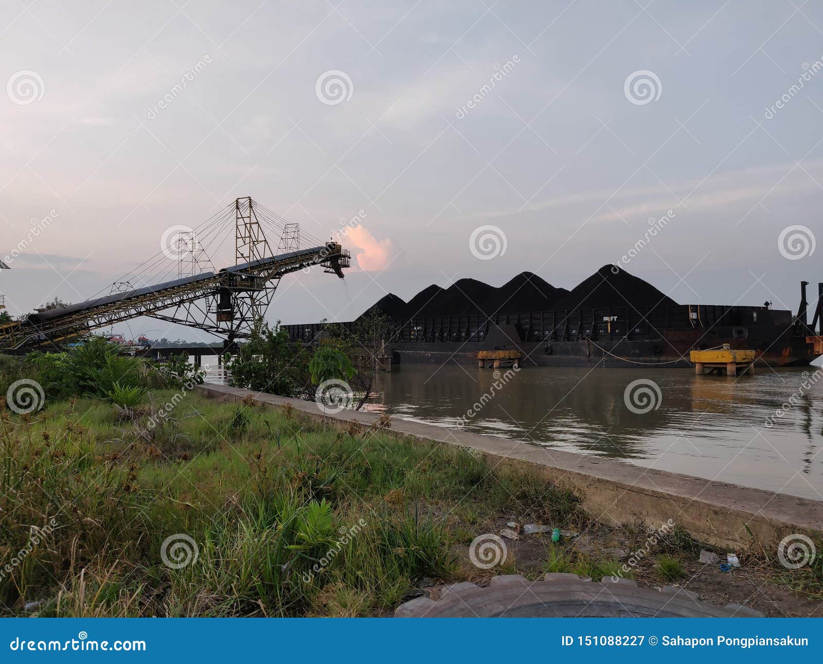 The Jetty for Loading Cargo Stock Image - Image of blue, weather: 151088227