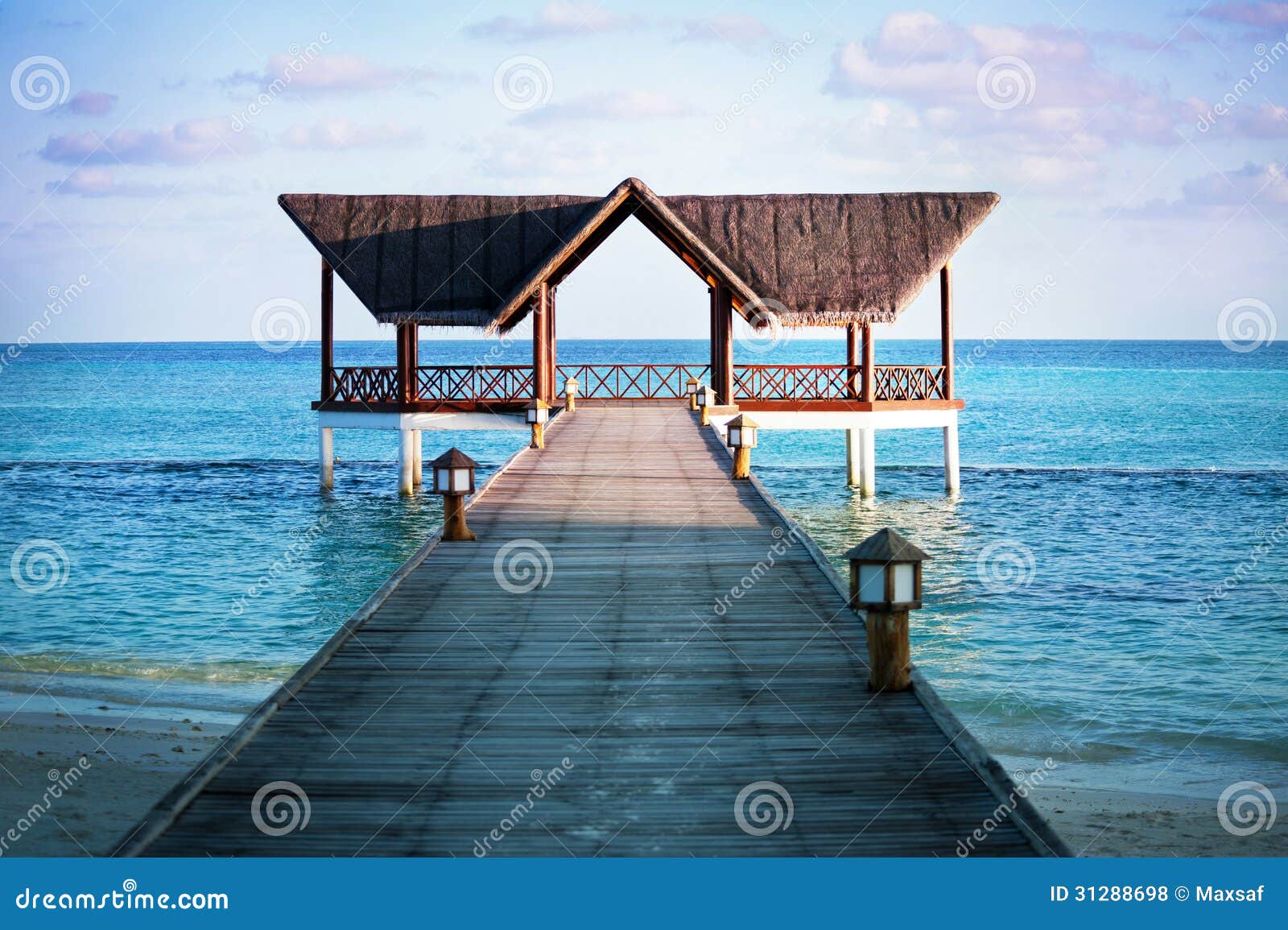 Jetty Over the Indian Ocean Stock Photo - Image of jetty, resort: 31288698