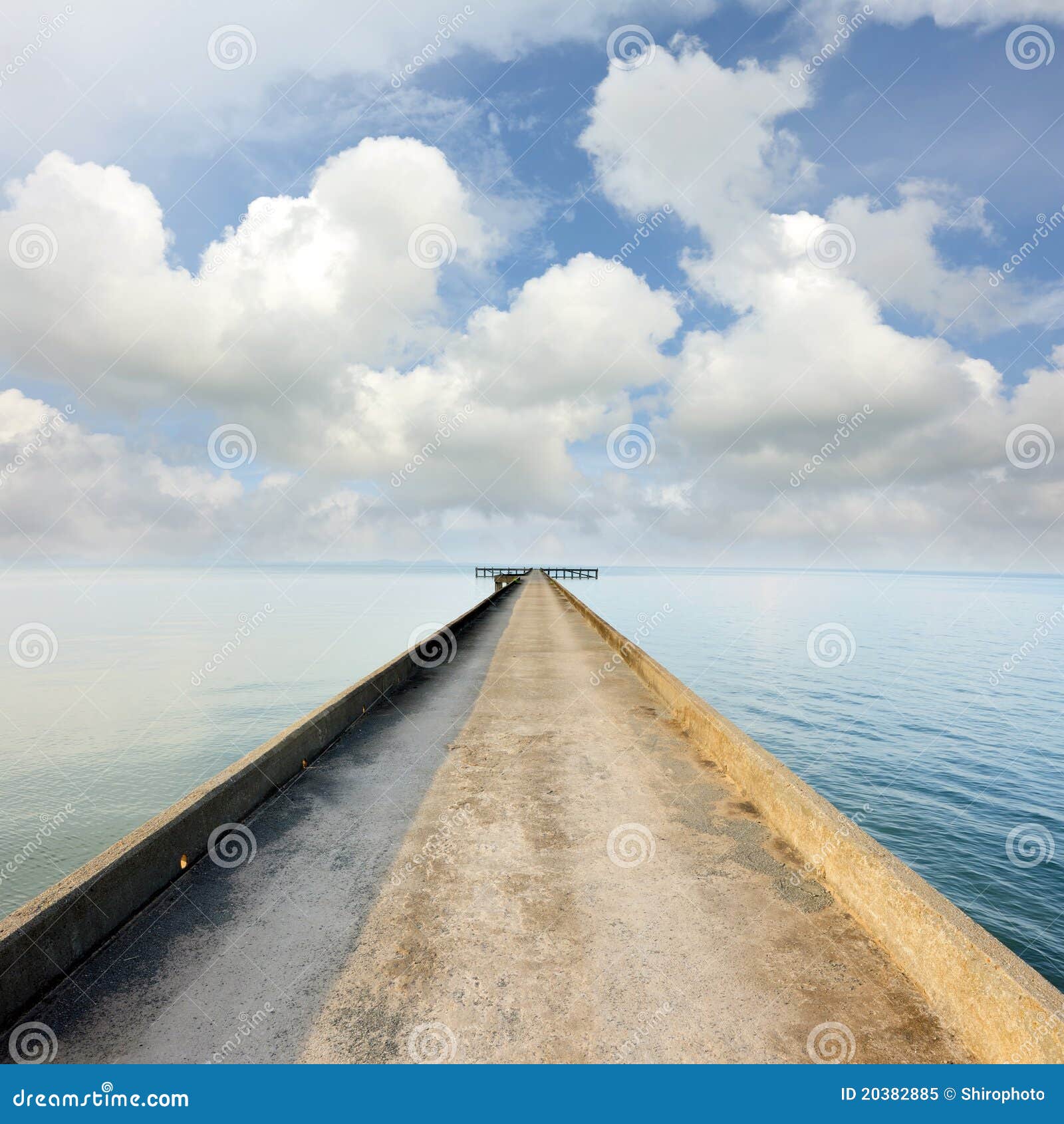 Jetty road to ocean stock image. Image of lake, breathe - 20382885