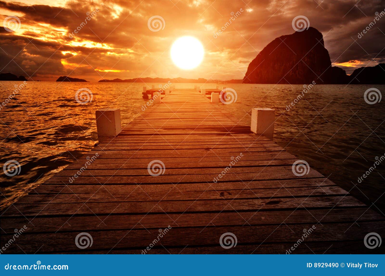 Jetty into the Sunset stock photo. Image of nido, empty - 8929490