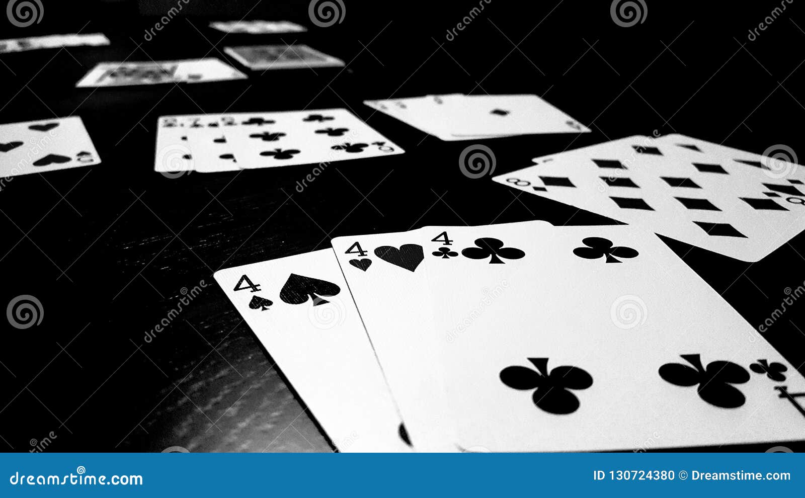 Jeu de carte de rami photo stock. Image du carte, photo - 130724380