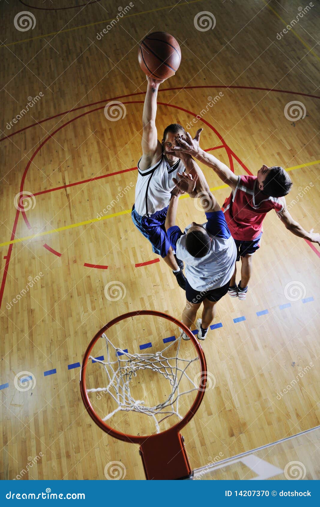 Jeu du match de basket photo stock. Image of regard, point - 14207370