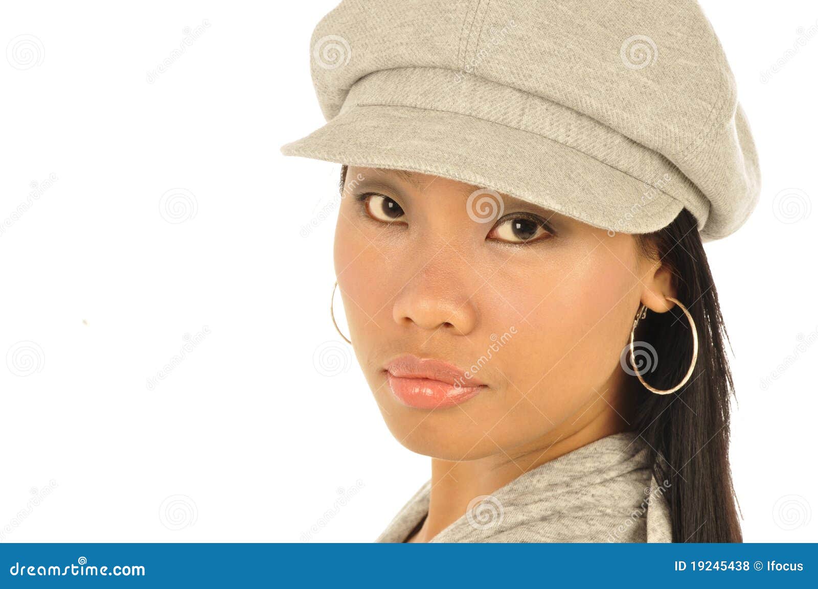 Jeune Femme Utilisant Un Capuchon Photo stock - Image du branché ...