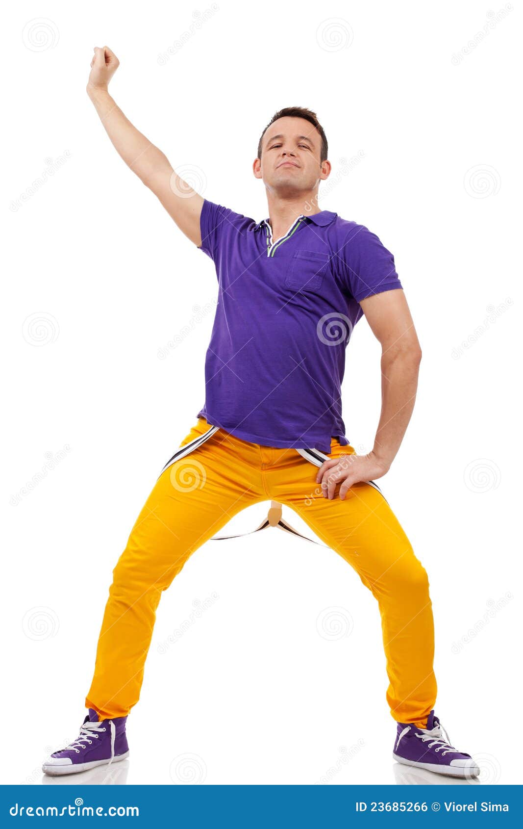 Jeune Homme Dans Une Pose De Danse Photo stock - Image du homme ...