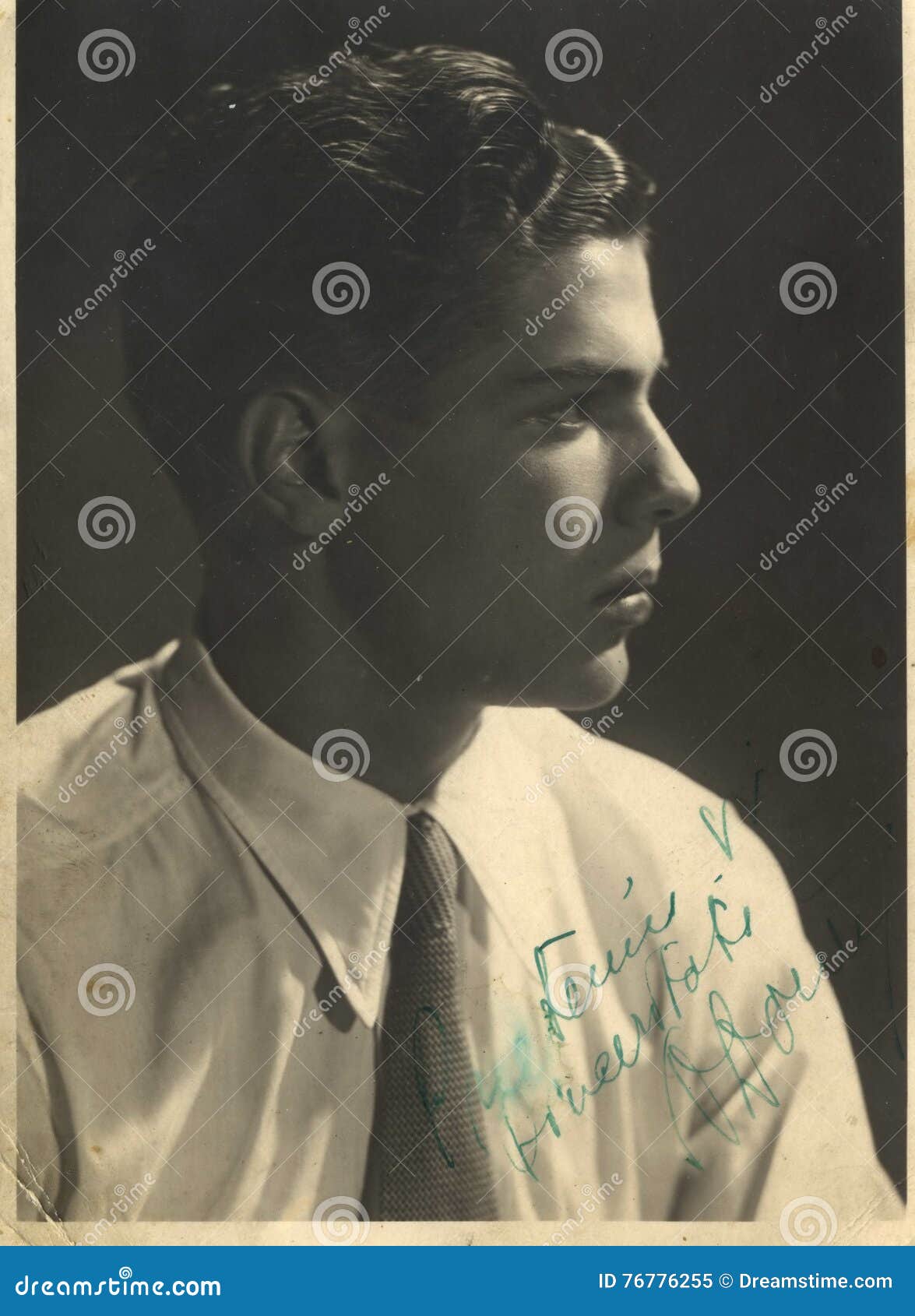 Jeune Portrait Roumain D'homme Image éditorial - Image du roumanie ...