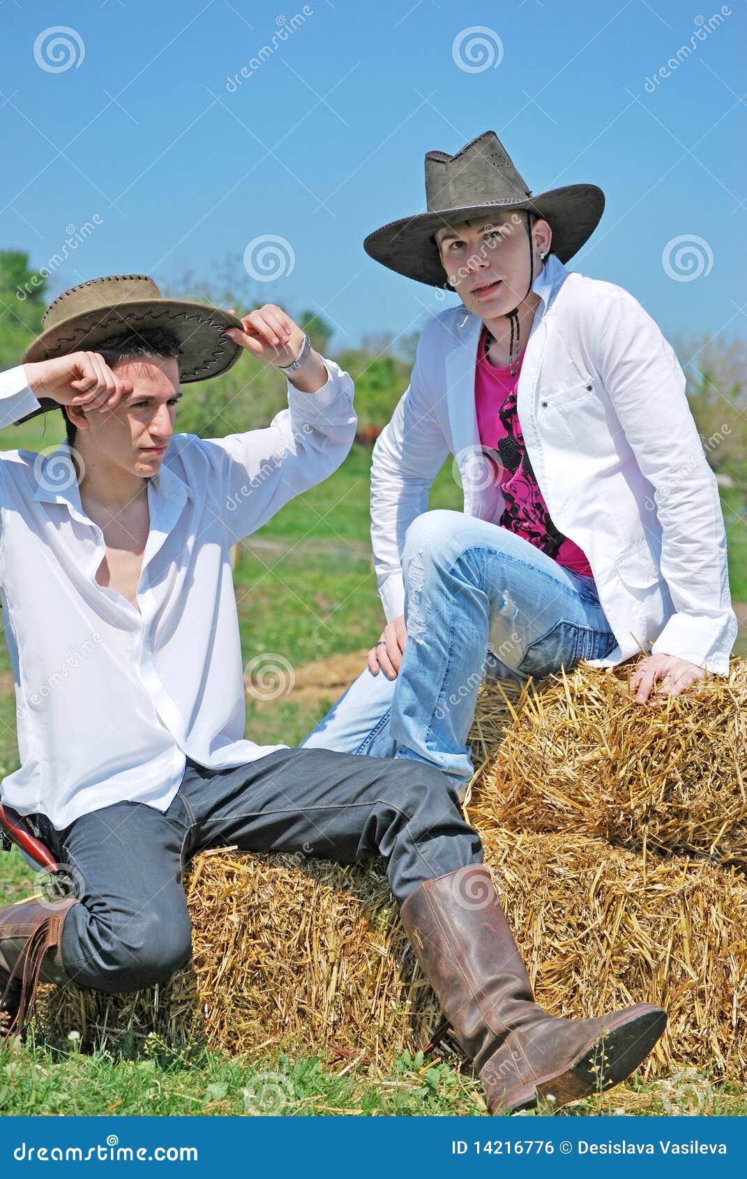 Jeunes fermiers photo stock. Image du zone, agricole - 14216776