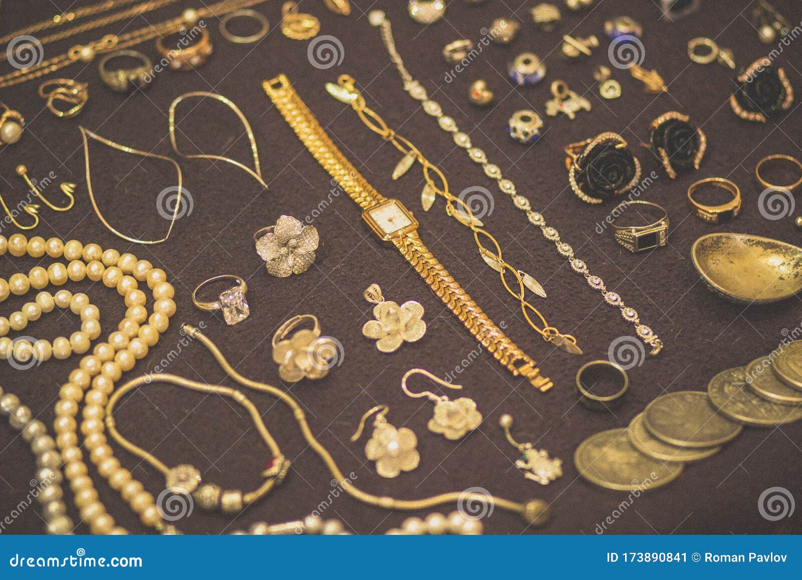 Jewelry Made of Precious Metals Stock Image - Image of alcohol, spoon ... Jewelry Made of Precious Metals Stock Image - Image of alcohol, spoon ...