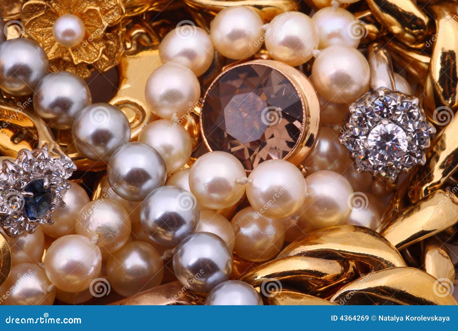 Jewelry treasure stock image. Image of glimmering, collection - 4364269