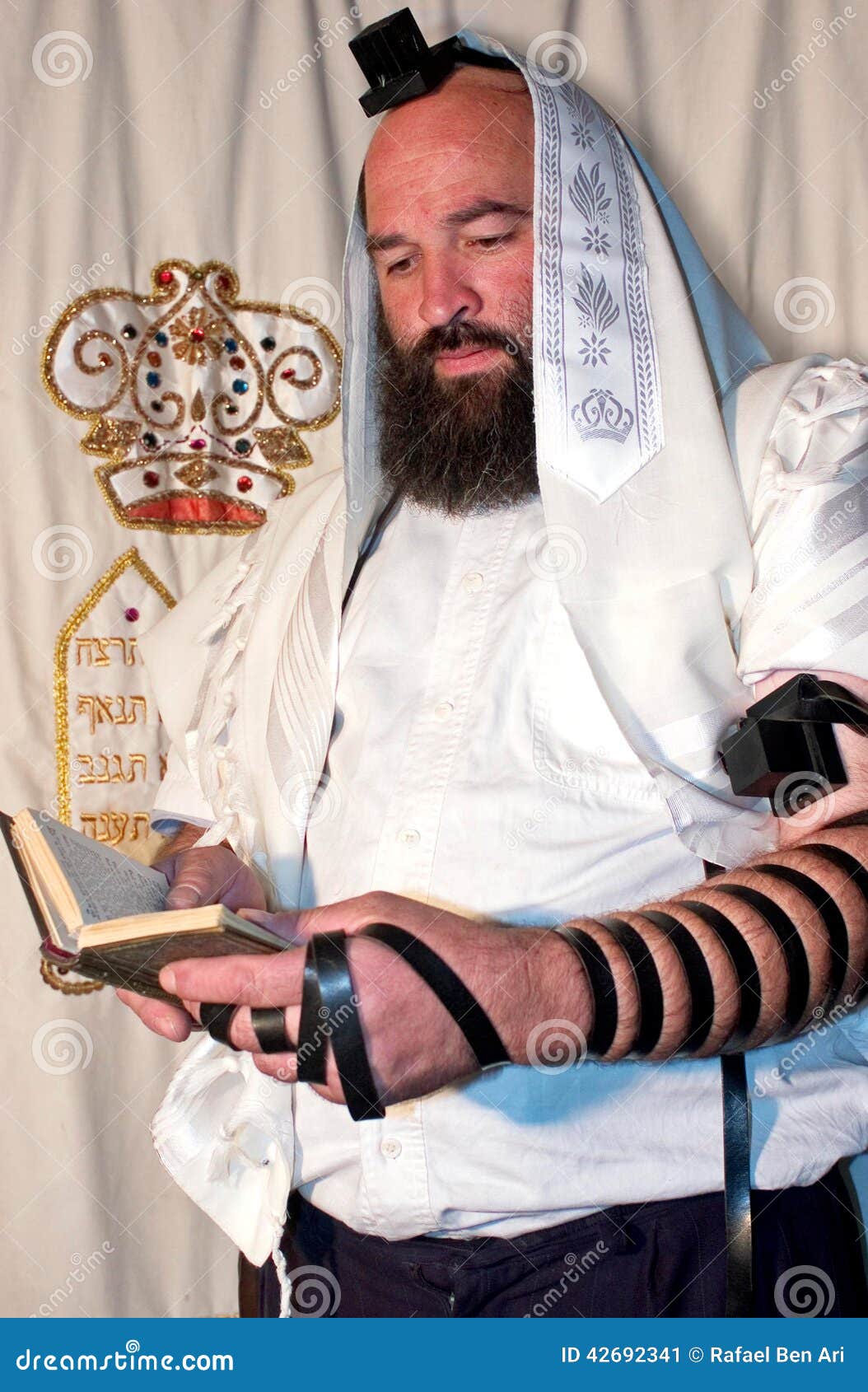 Jewish Man Praying editorial photo. Image of mysticism - 42692341 Jewish Man Praying editorial photo. Image of mysticism - 42692341