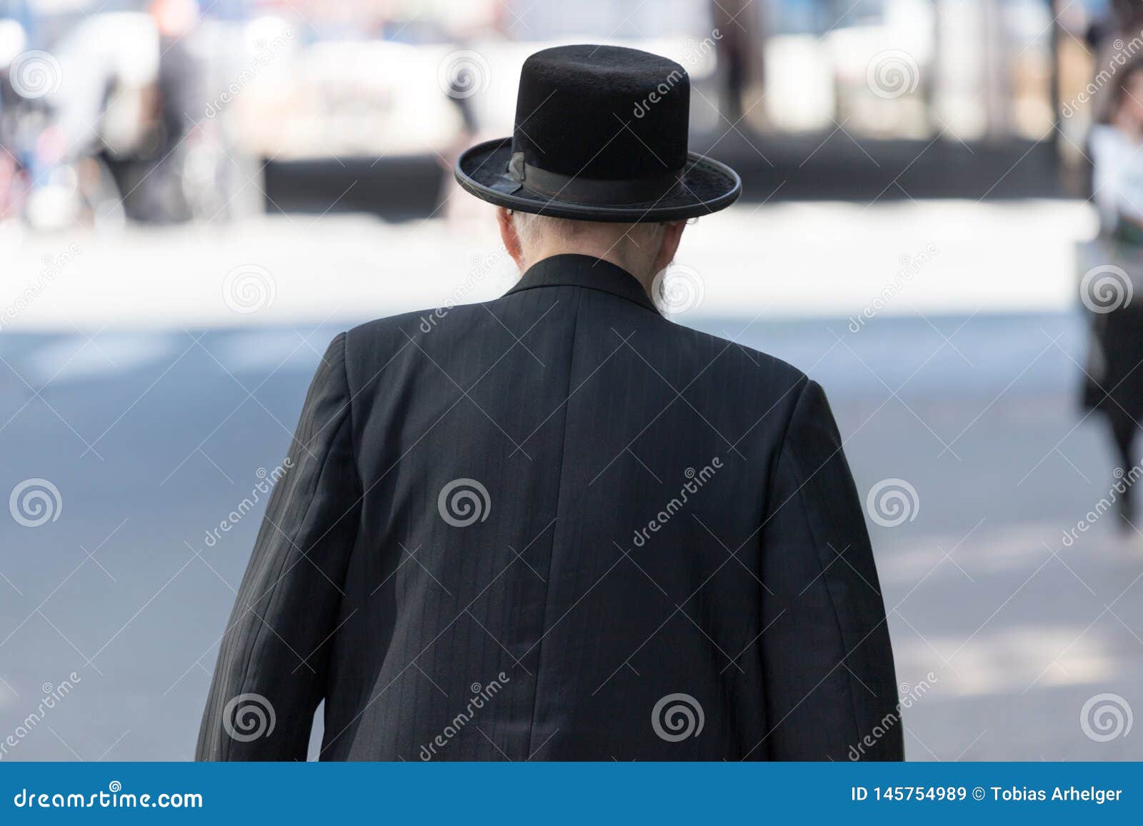 Jewish Man in Traditional Clothes Stock Image - Image of symbol, kippa ...