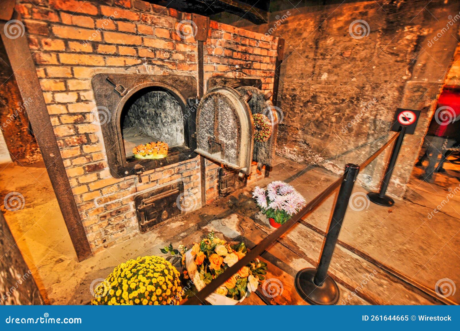 Jewish Oven Execution Chamber Inside the Auschwitz Concentration Camp ...
