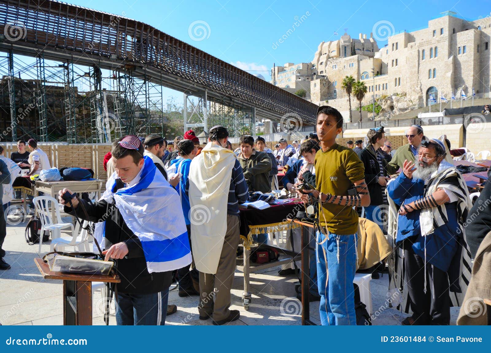 Jews Pray Under Walkway To Temple Mount Editorial Stock Image - Image ...