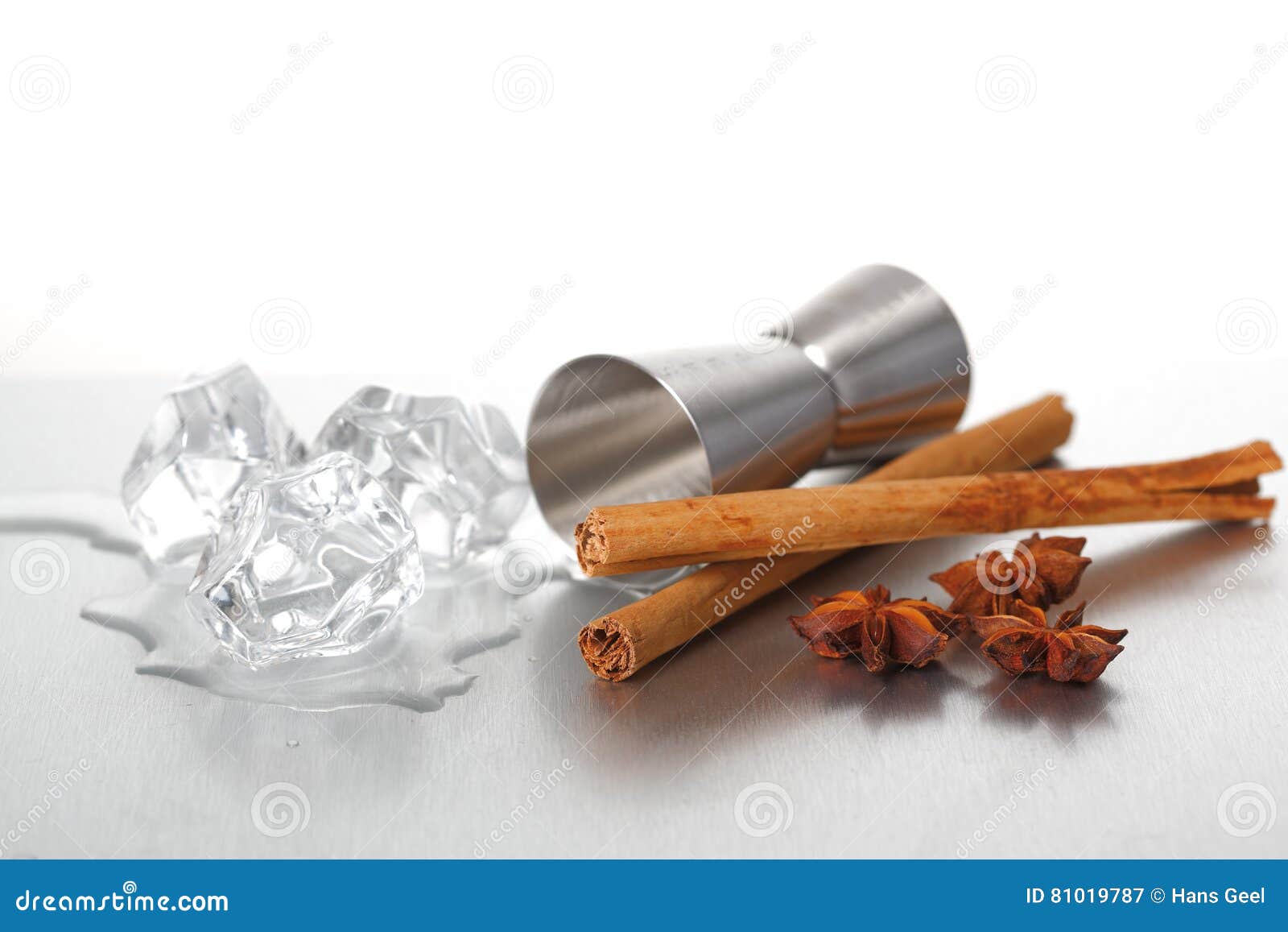 Jigger, ice and spices stock image. Image of fluid, instrument - 81019787