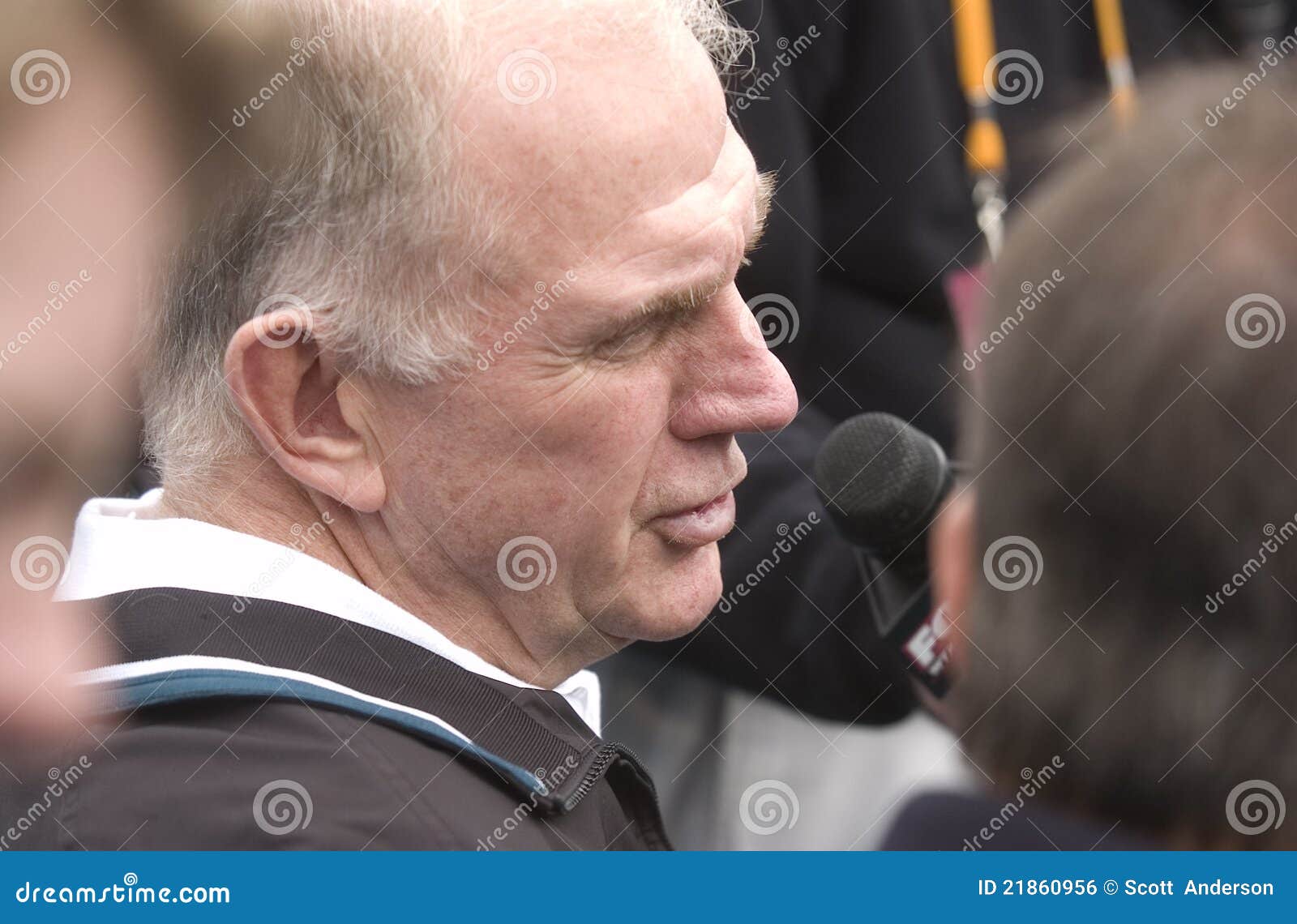 Jim Johnson editorial photo. Image of eagles, defensive - 21860956