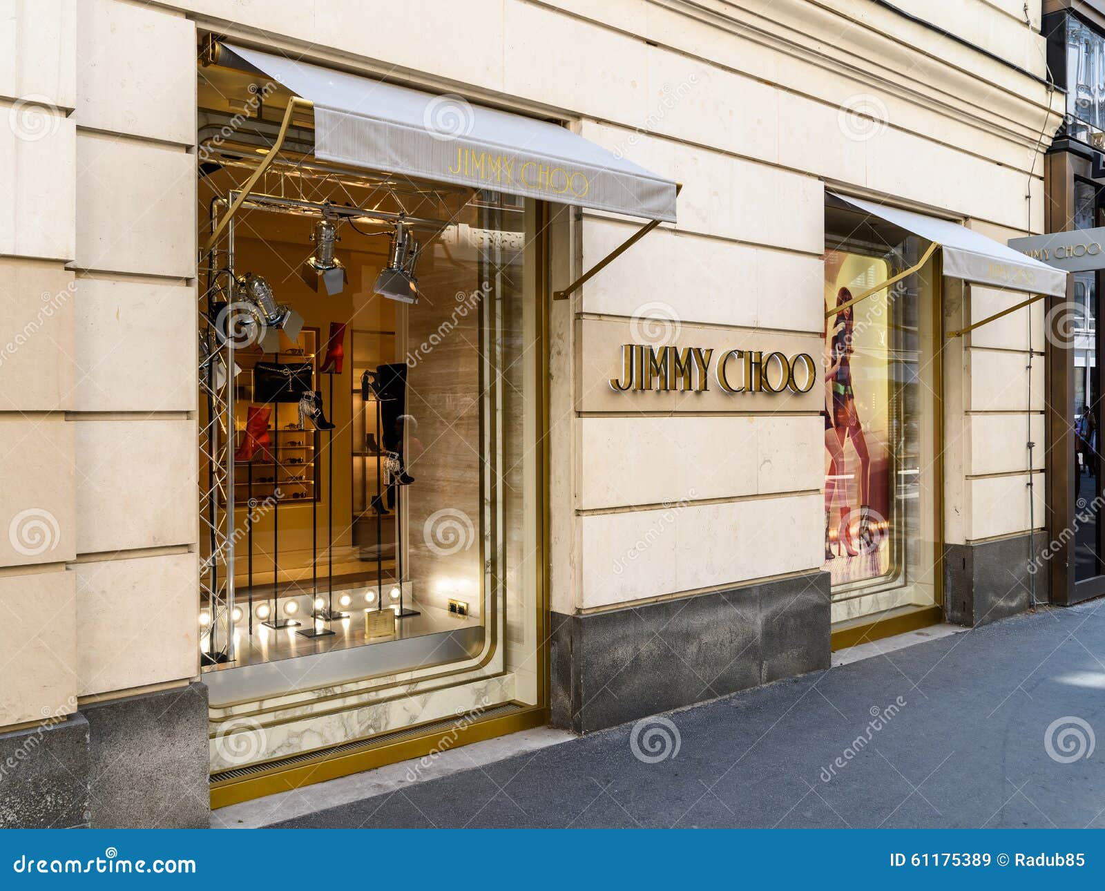 Jimmy Choo Store immagine stock editoriale. Immagine di retro - 61175389