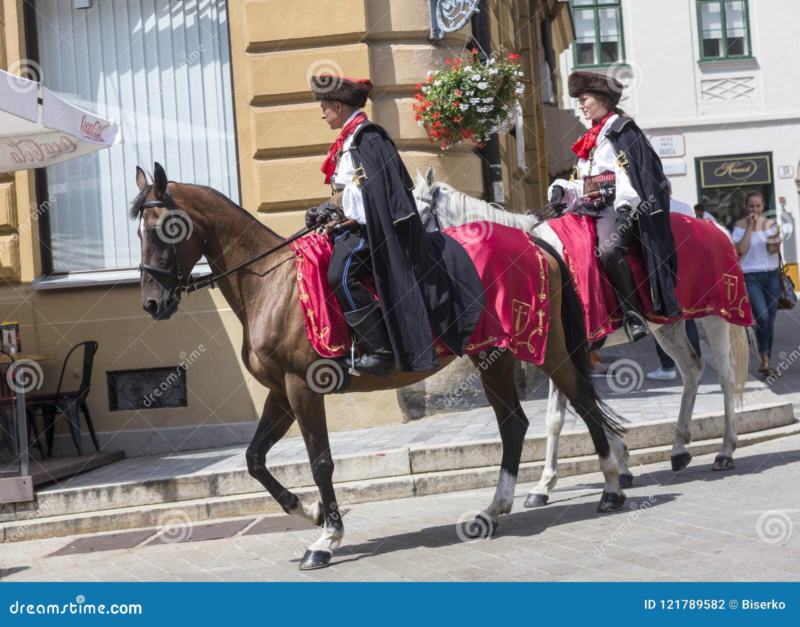 Jinete En Uniforme Fotos De Stock - Descarga 5,728 Fotos Libres de Derechos