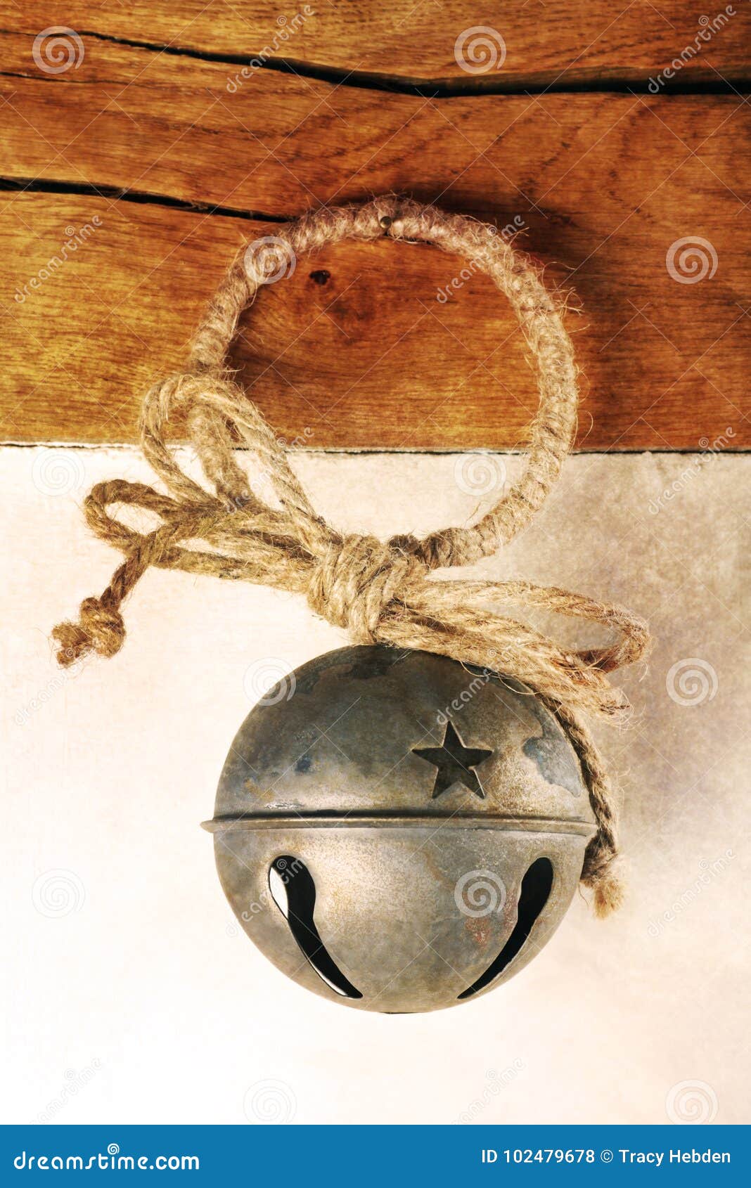 Jingle Bells fotografia stock. Immagine di cappotto - 102479678