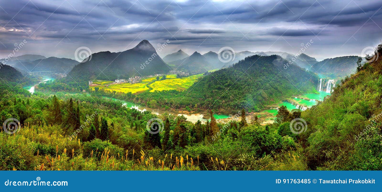 Jiulong Waterfall in Luoping. Stock Image - Image of tourist, shore ...