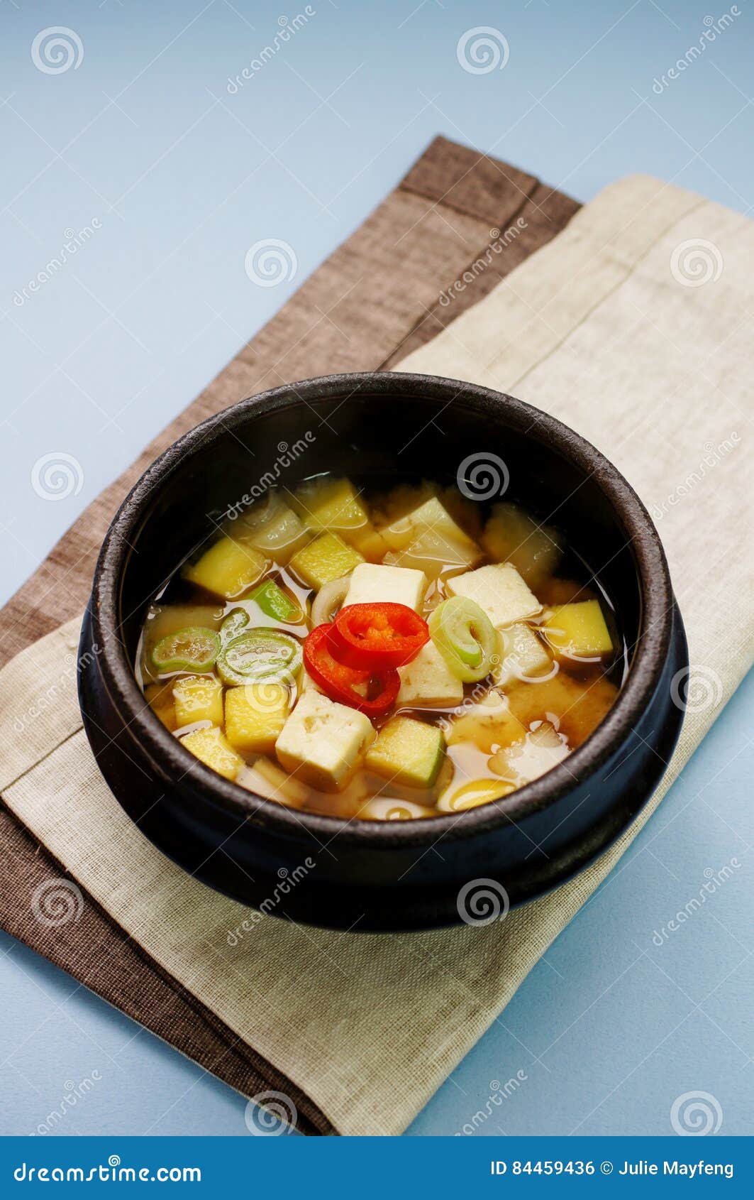 Jjigae De Doenjang, Guisado Coreano Foto de archivo - Imagen de estilo ...